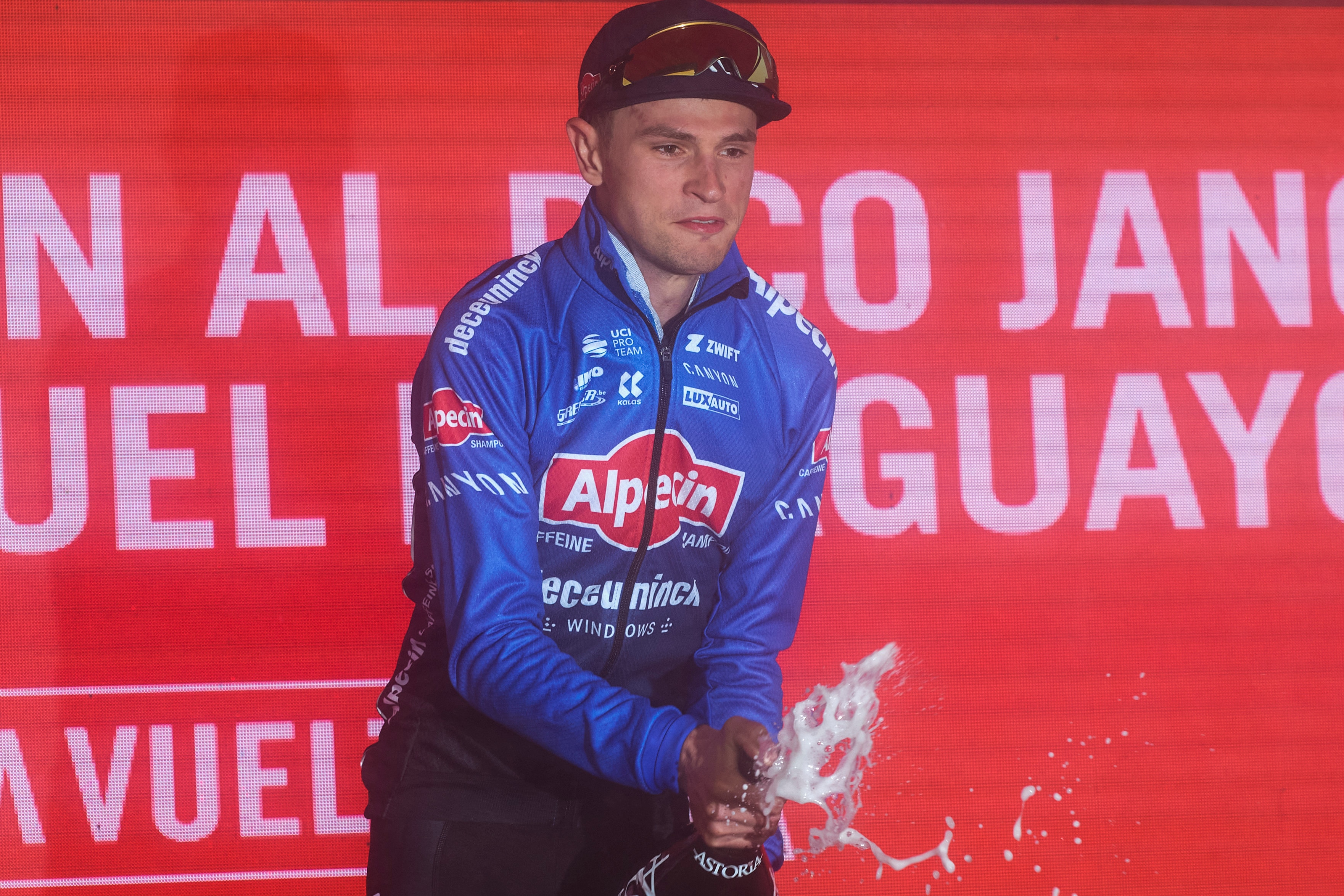 Jay Vine wins Vuelta a España stage six for Australian's first ...