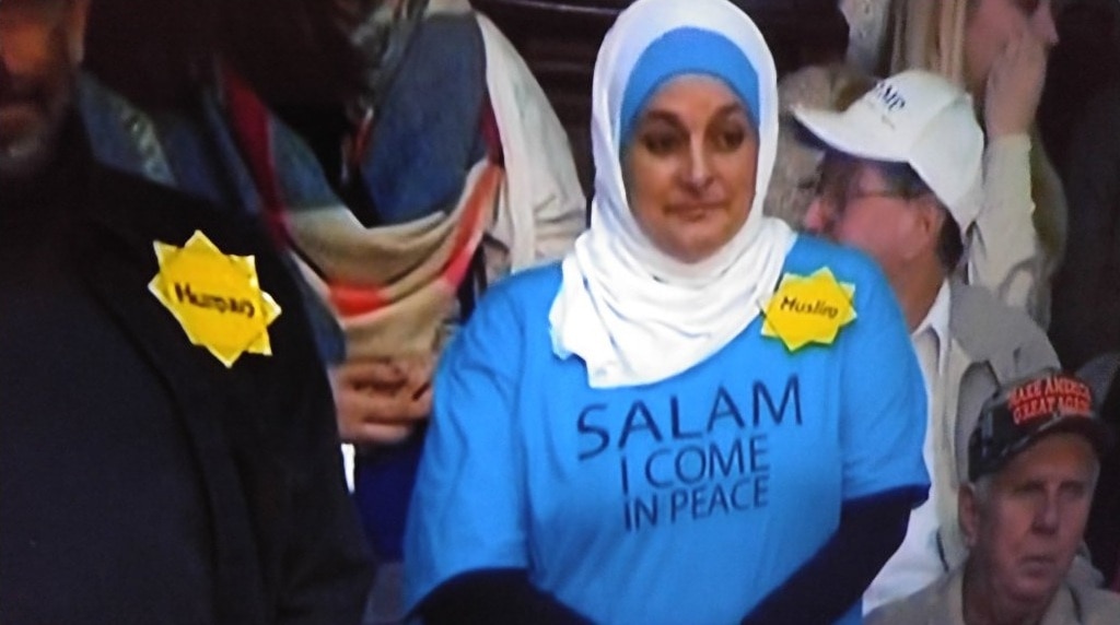 Muslim woman ejected from Donald Trump rally after silent protest - ABC ...