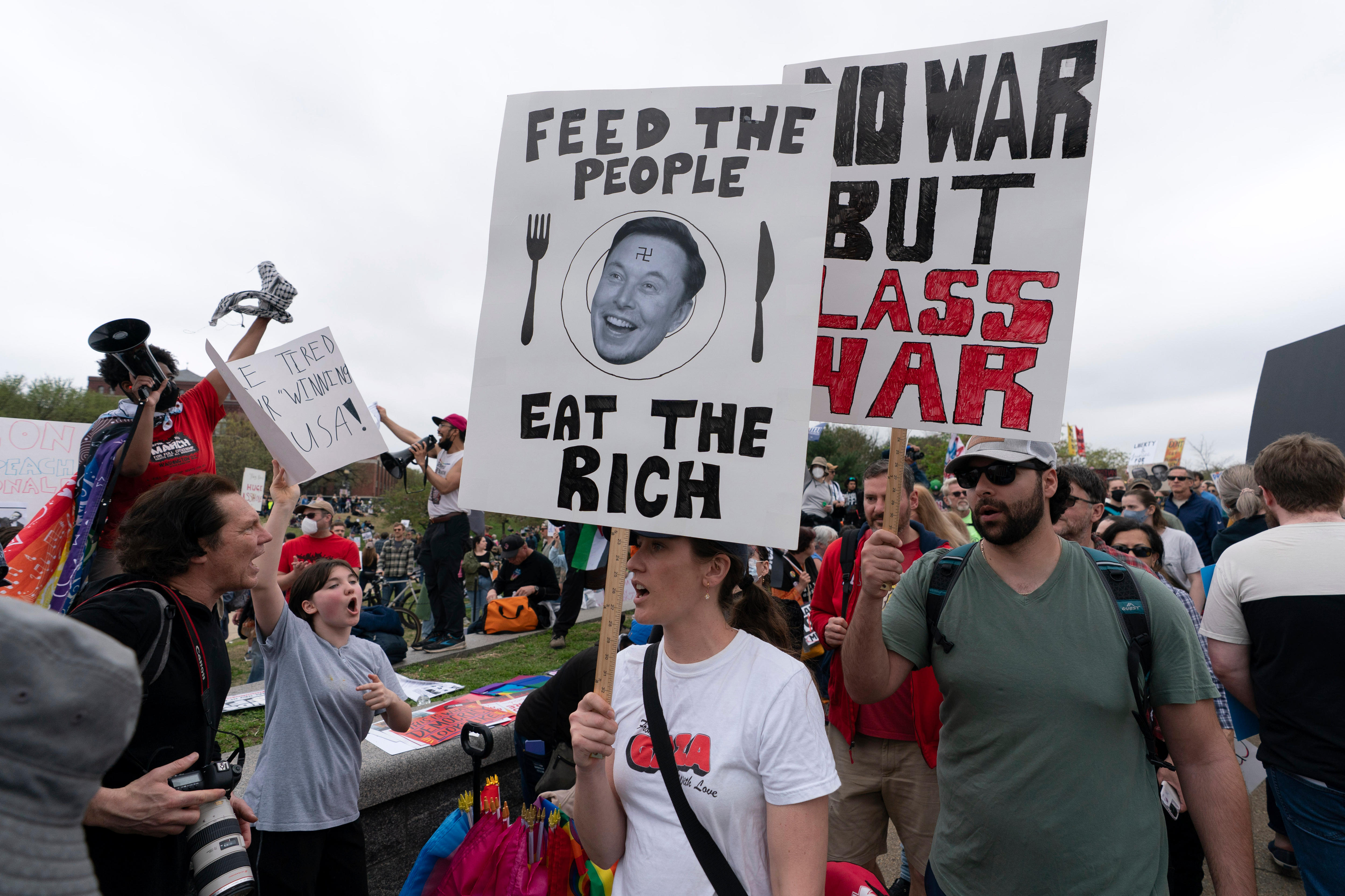 Thousands protest against Trump and Musk in 'Hands Off!' rallies across ...
