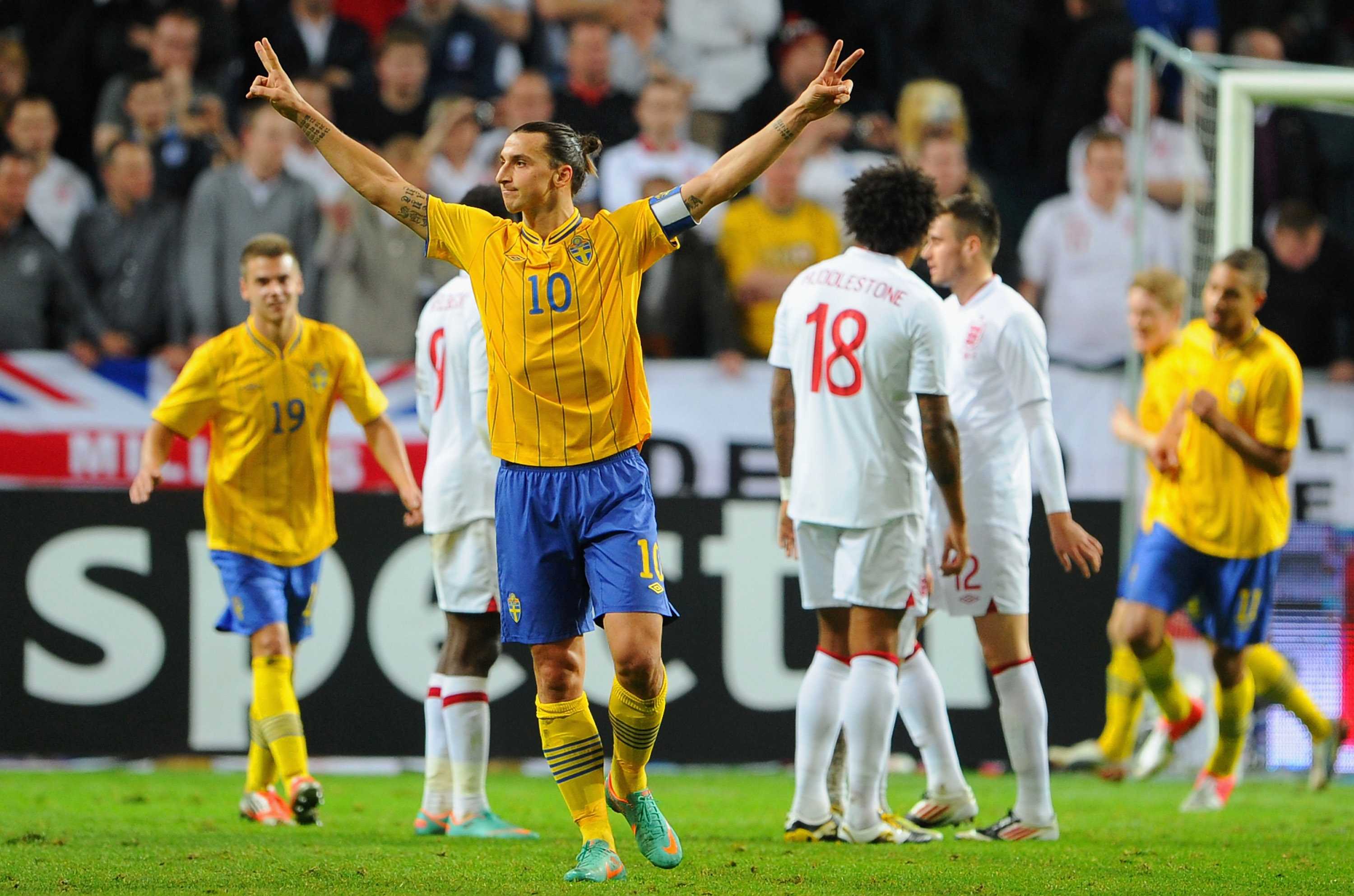 Swedish superstar Zlatan Ibrahimović says goodbye to AC Milan, football ...