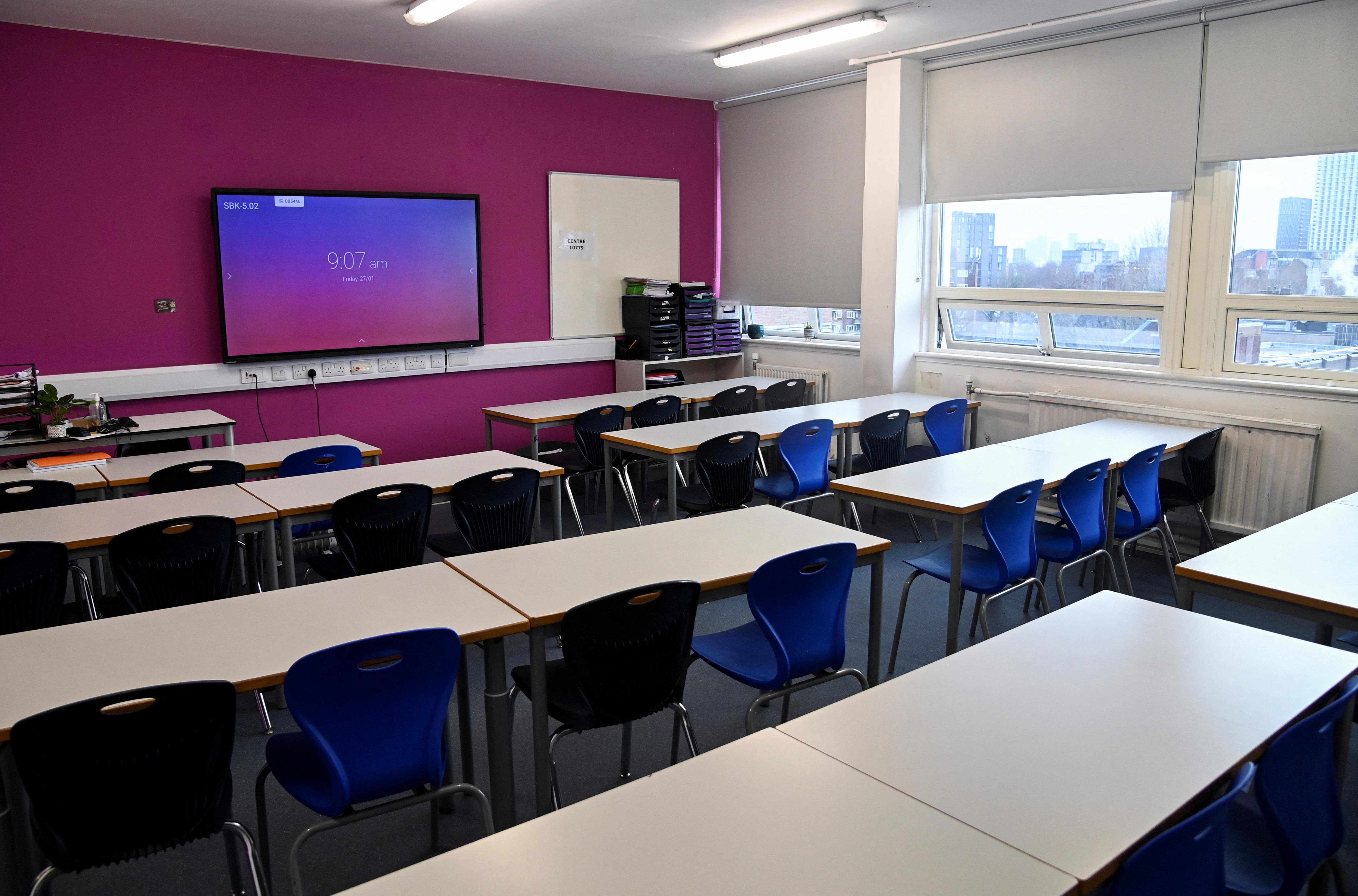 Teachers join mass walkout in Britain after decade-long pay squeeze ...