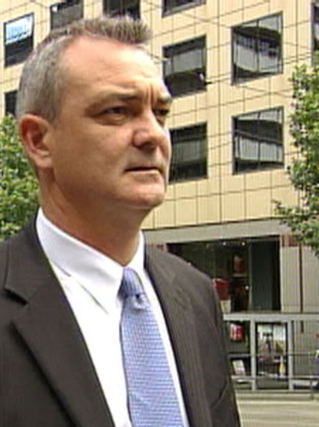 Ex-police media director Linnell avoids jail - ABC News