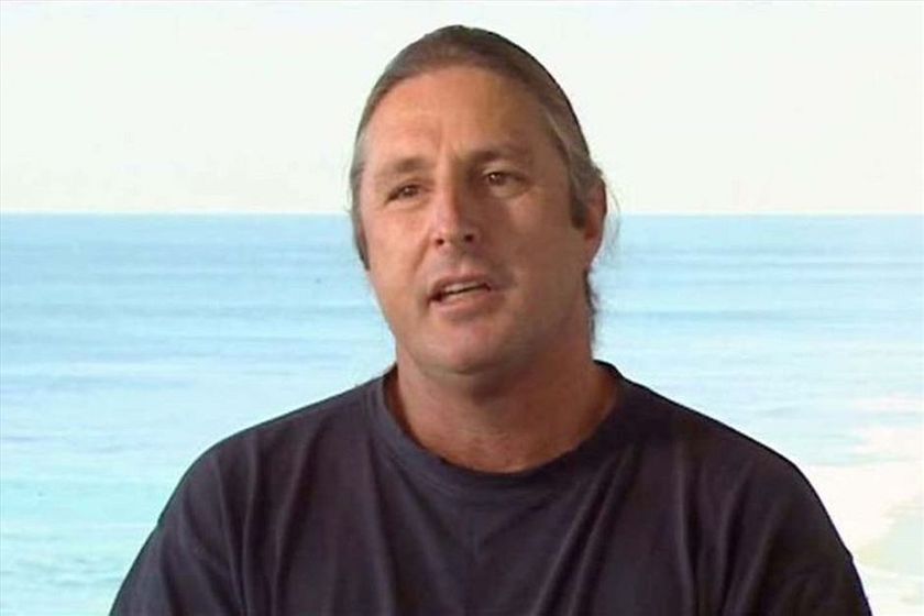 Tim Winton calls for chain of marine parks - ABC listen