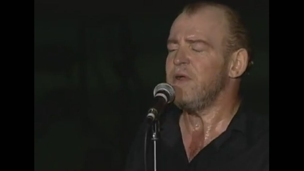 Fans mourn the death of singer Joe Cocker - ABC News