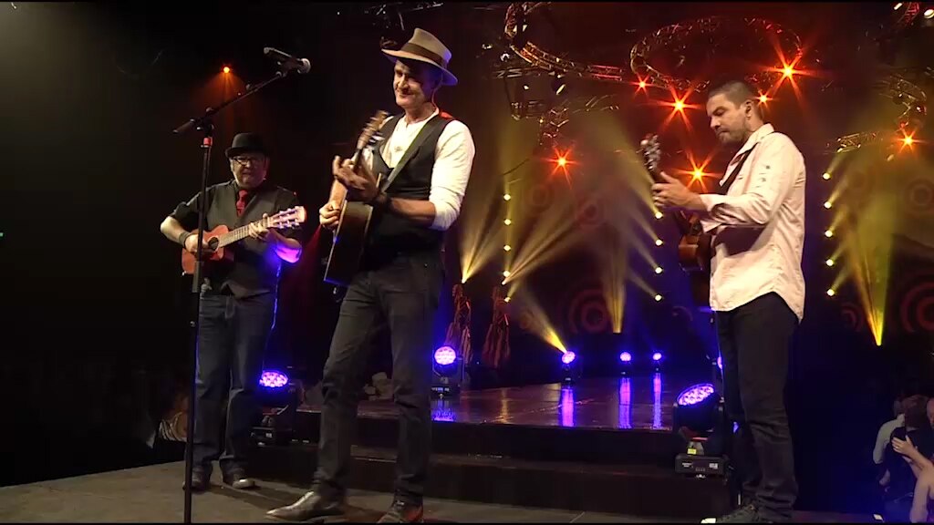 Luke O'Shea performs at the 2017 Golden Guitar Awards - ABC listen