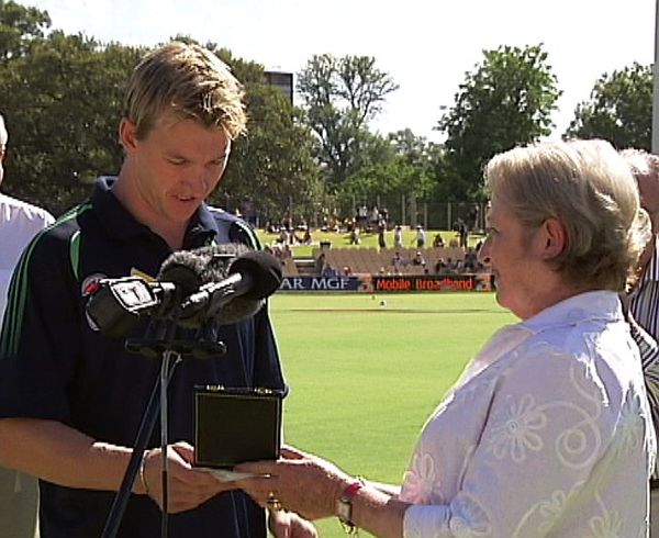 Lee takes out top honour - ABC News
