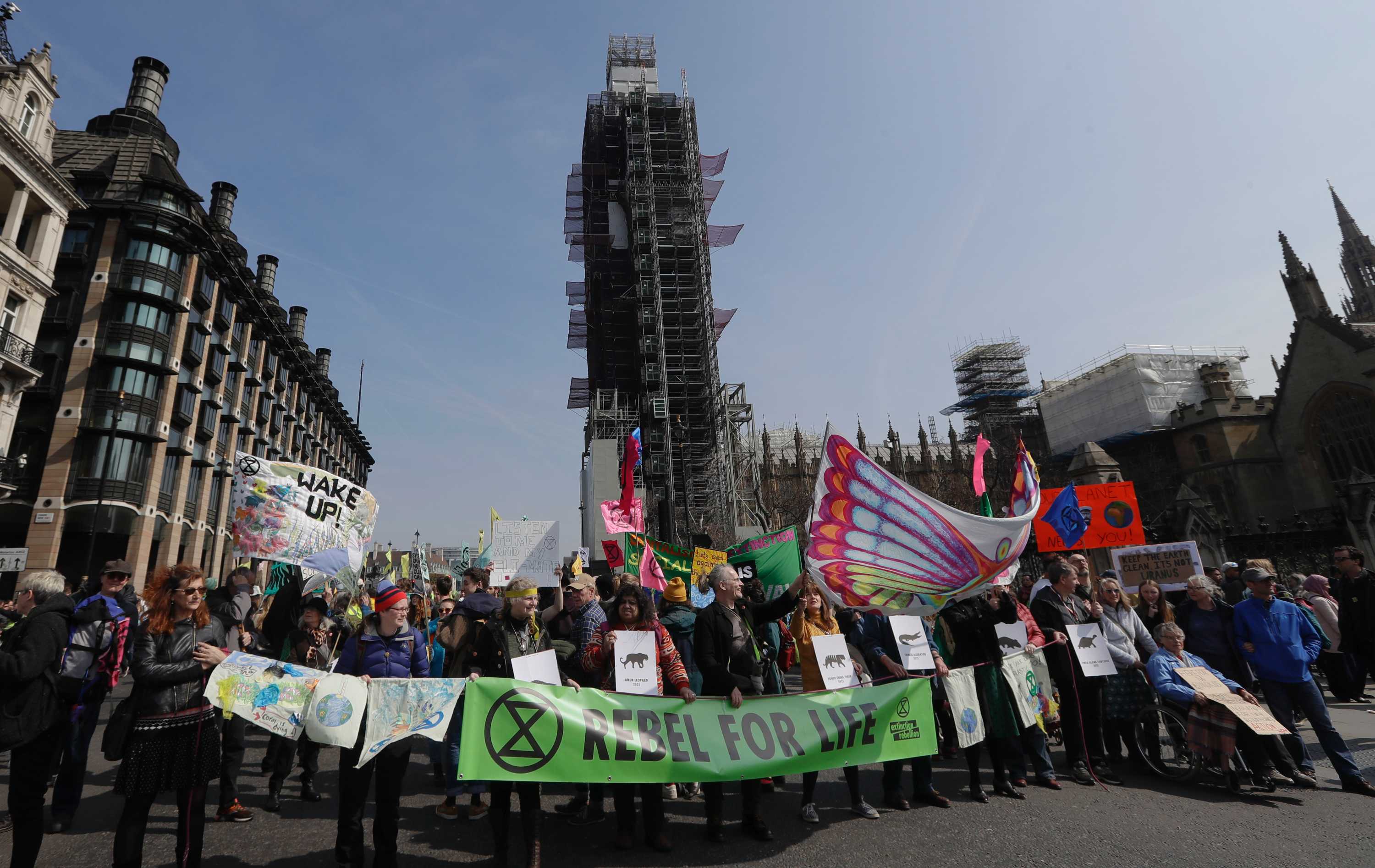 More than 200 activists arrested in London climate change protests ...