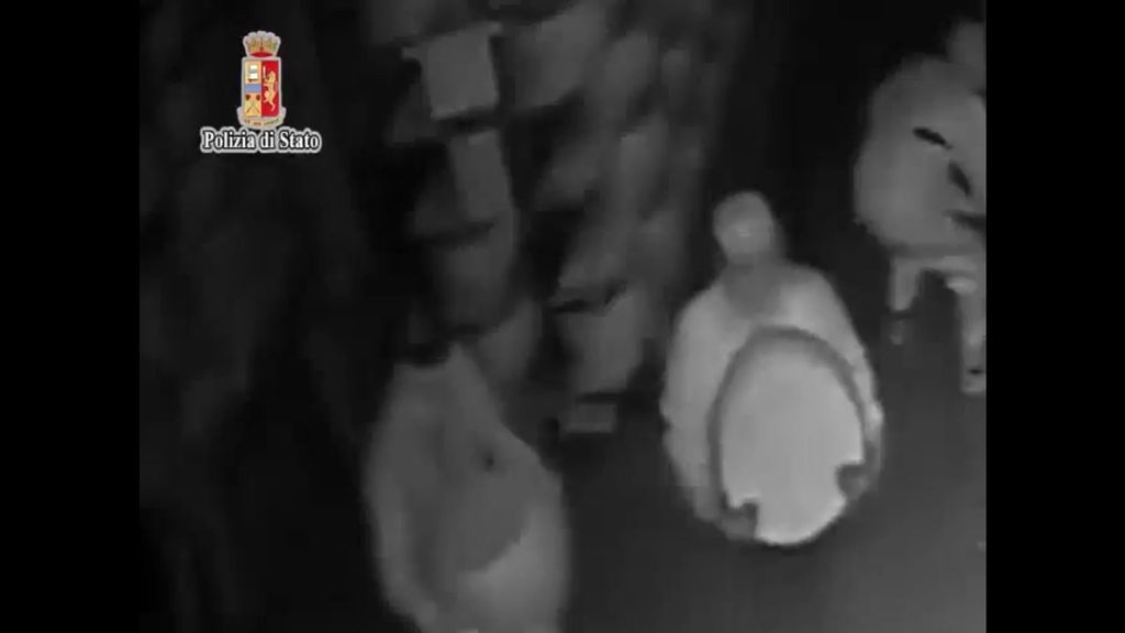Italian police bust gang behind cheese thefts - ABC News