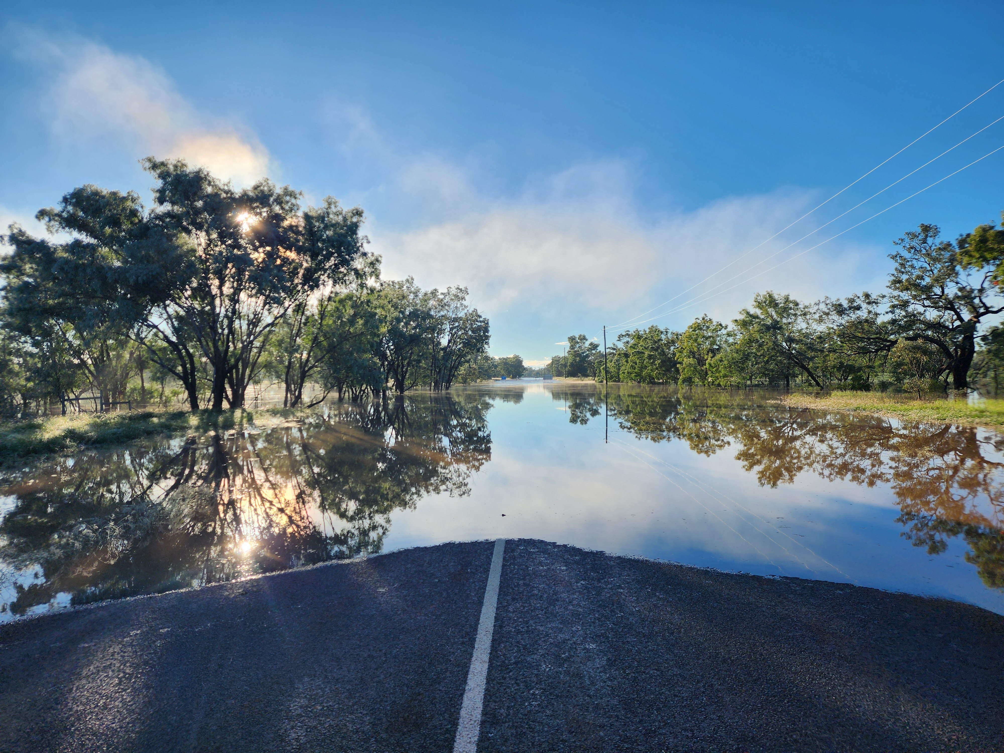 South-east Queensland heads into a wet weekend as state's west floods ...