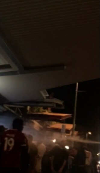 Northern Territory police pepper spray crowd outside Darwin nightclub ...