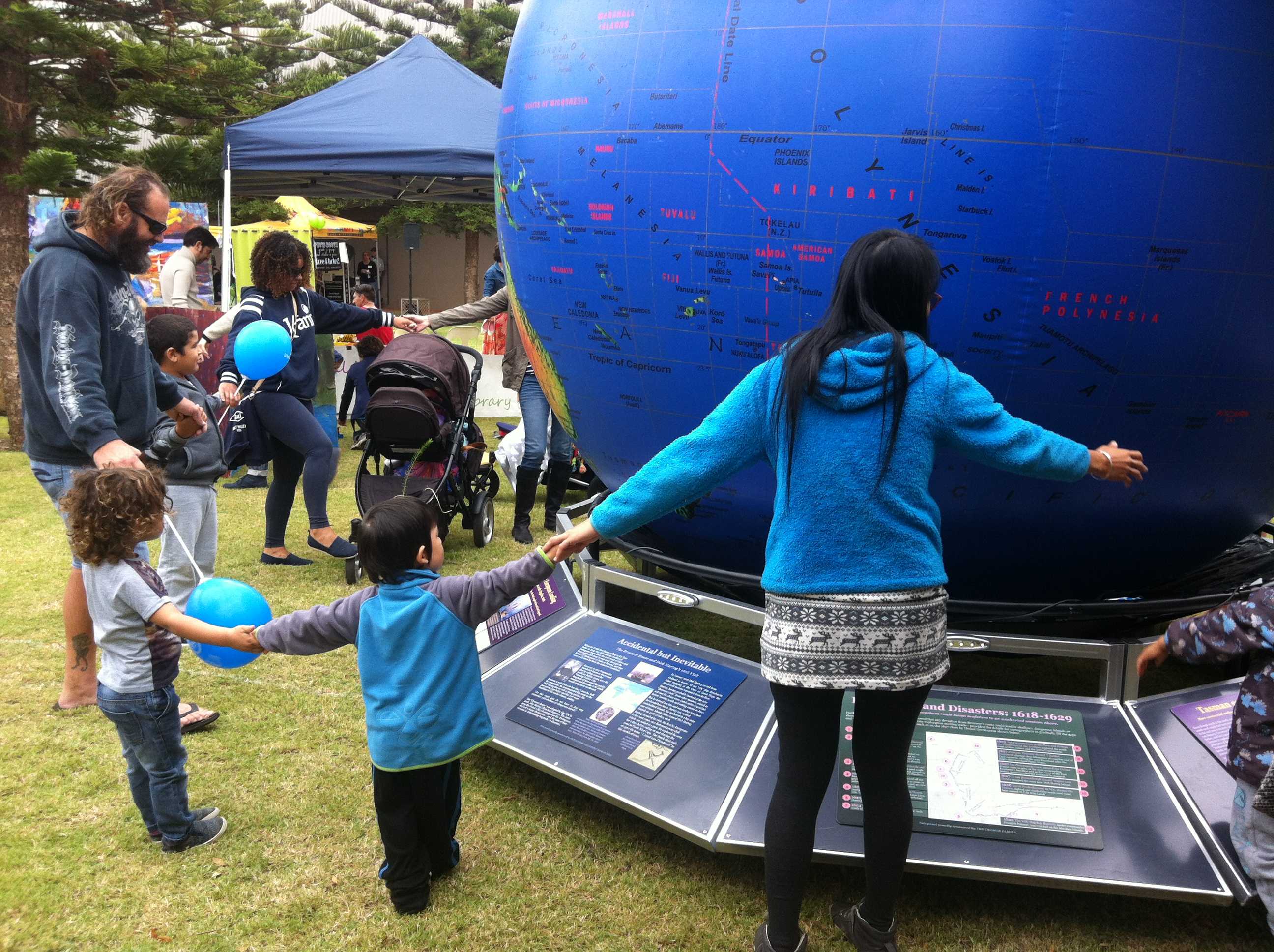 Inflatable globe maps Australia's past - ABC News