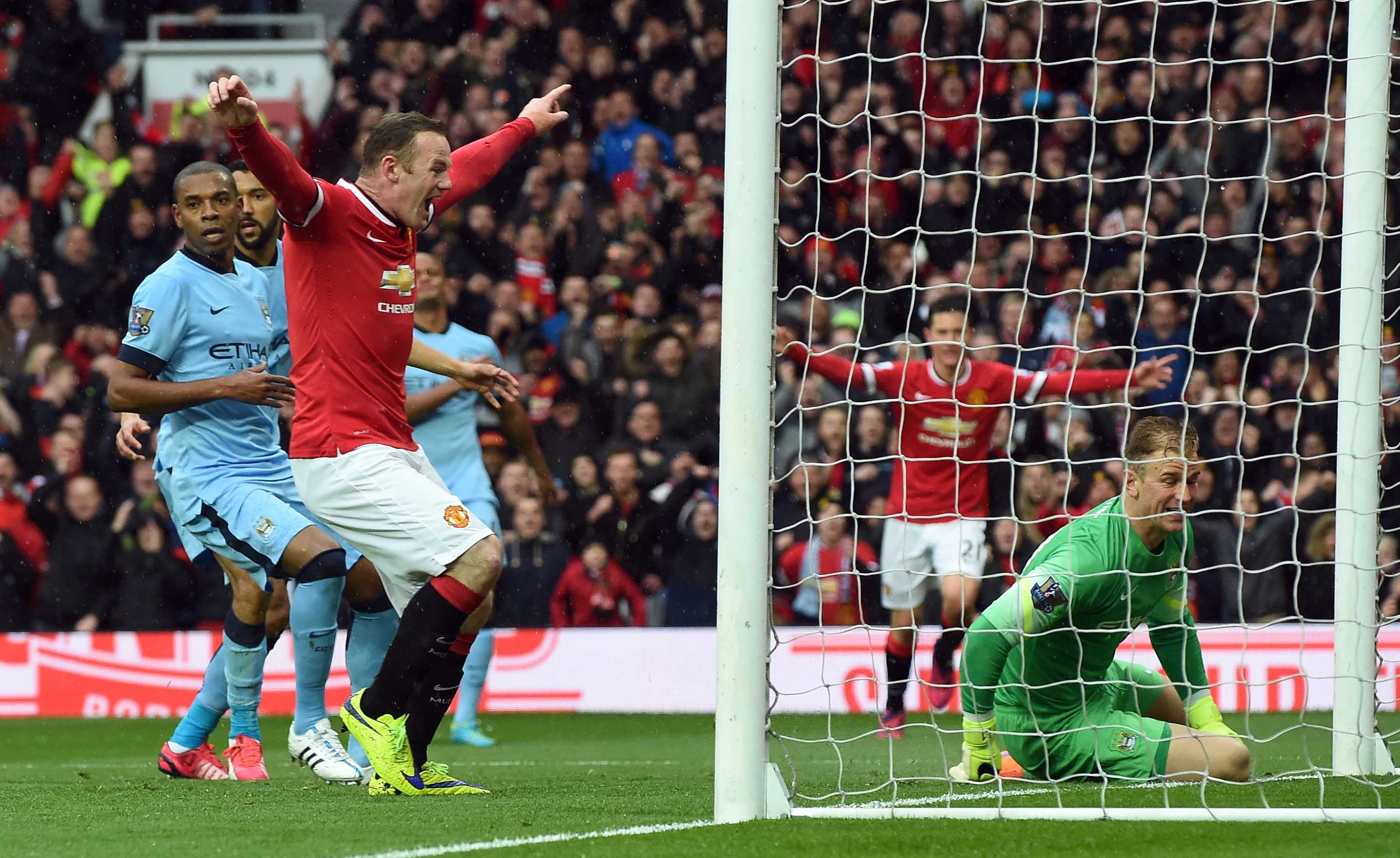 Manchester United beats Manchester City 4-2 in Premier League; Chelsea ...