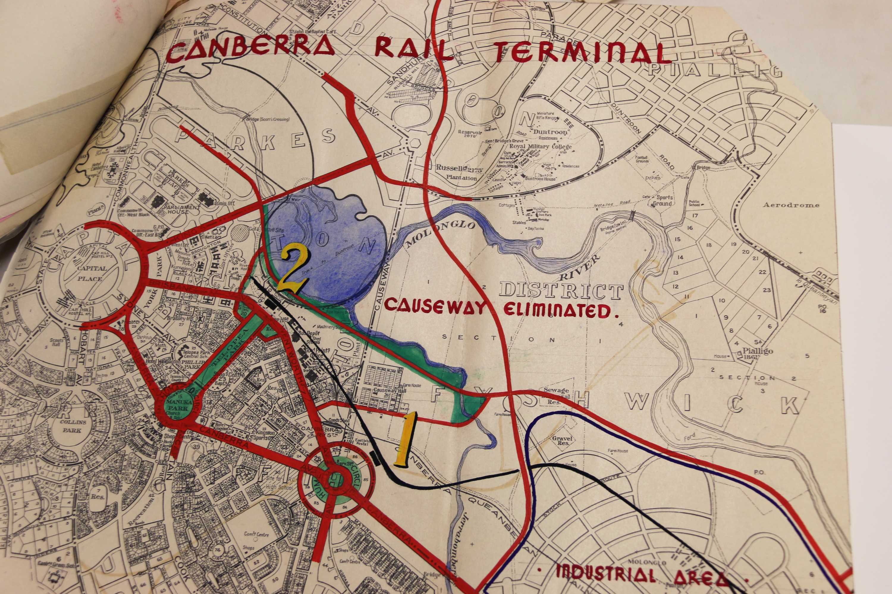 Why does the Sydney-Canberra train stop in Kingston and not the CBD ...