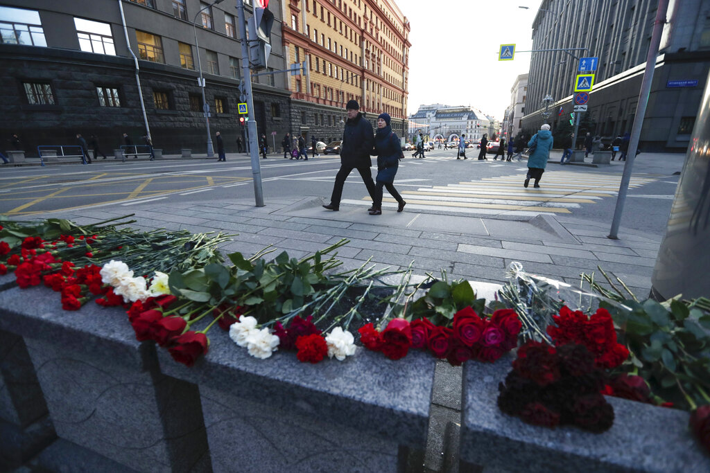 Russia names gunman behind Moscow FSB headquarters shooting, death toll ...