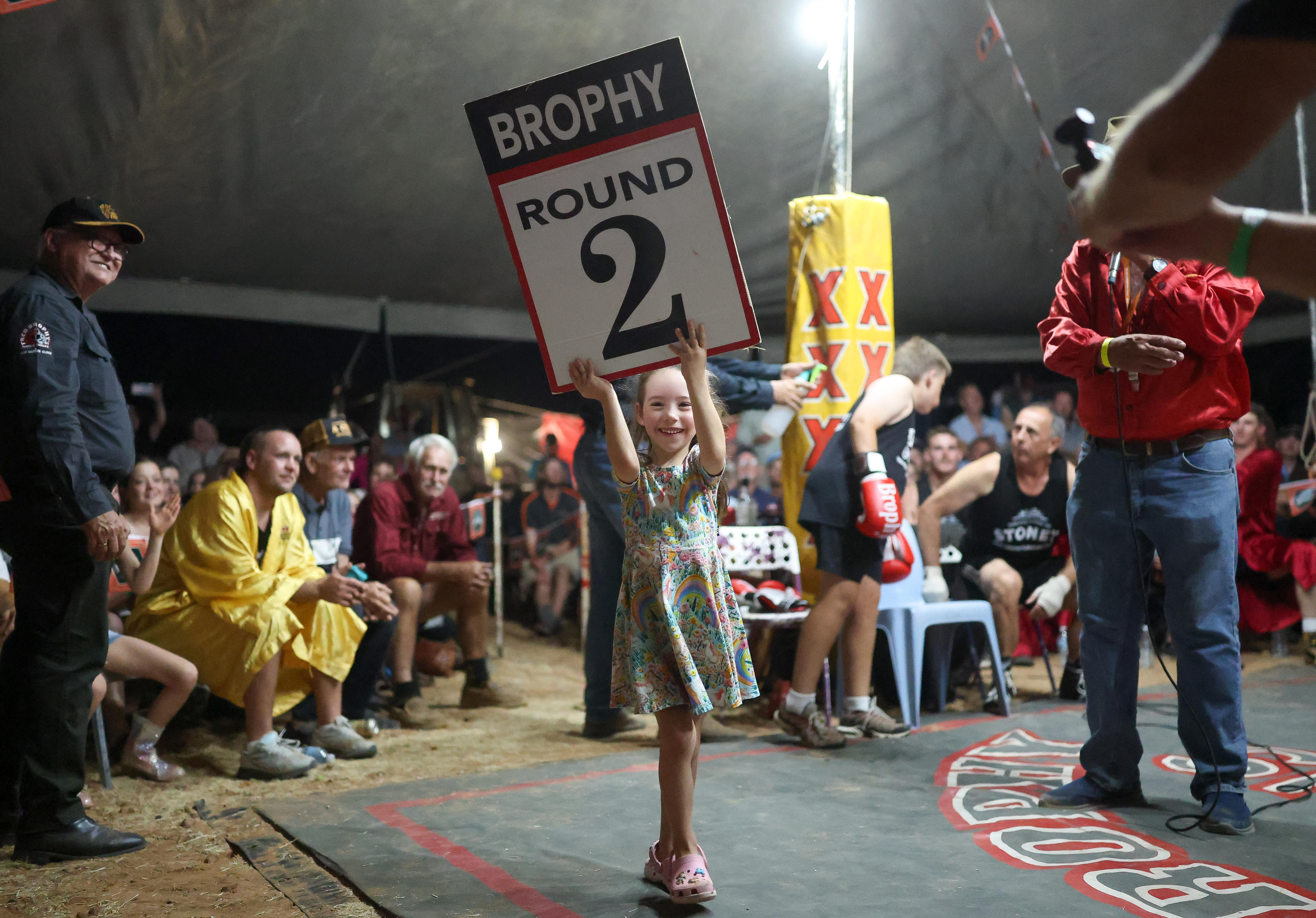 Outback ringmaster Fred Brophy takes his boxing tent to Birdsville for ...