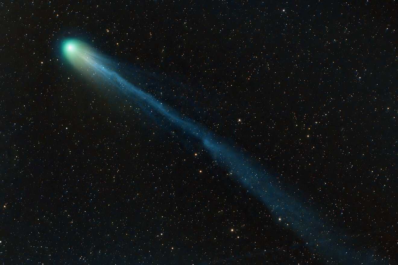 'Devil' Comet currently passing across the Australian night sky - ABC ...