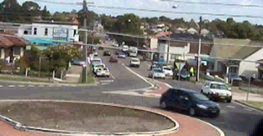 Driver wanted over crime family shootings - ABC News
