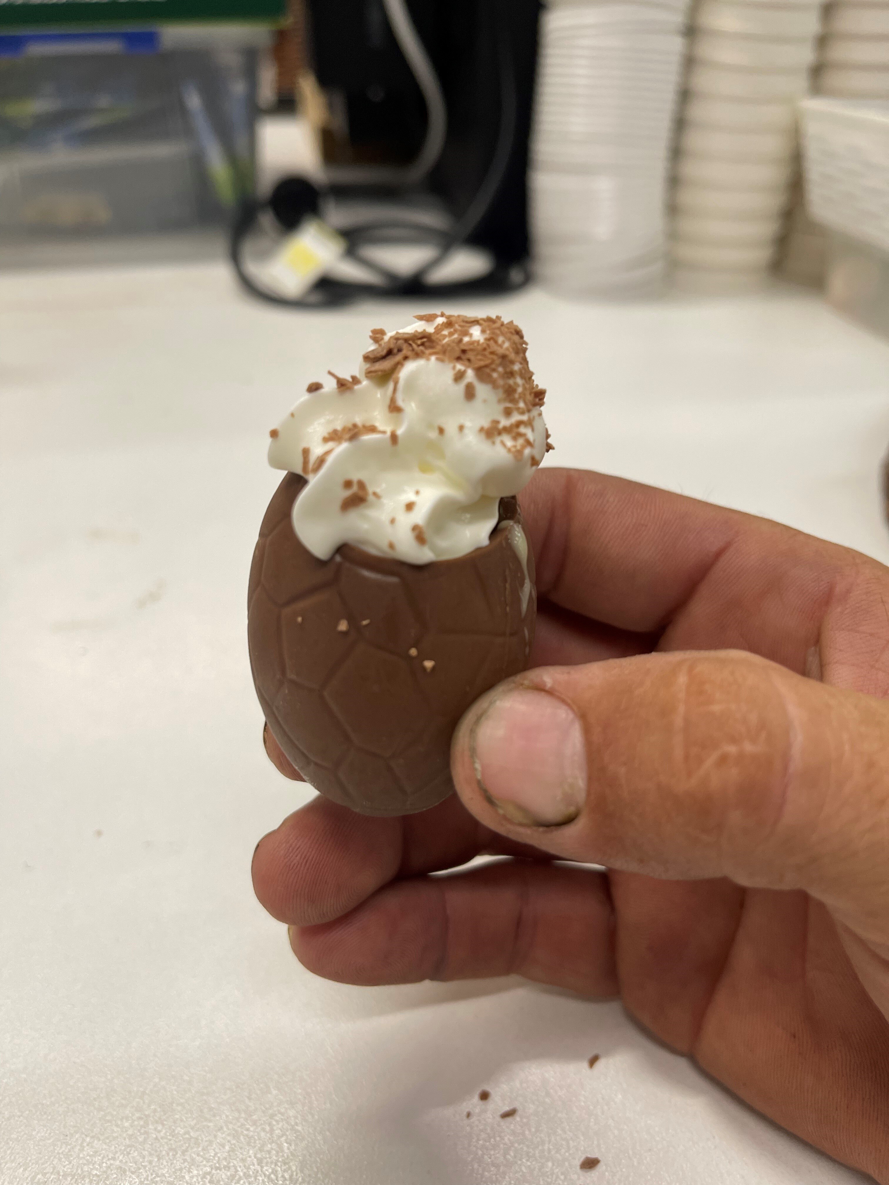 The cream bomb is an Easter staple for Katherine locals - ABC listen