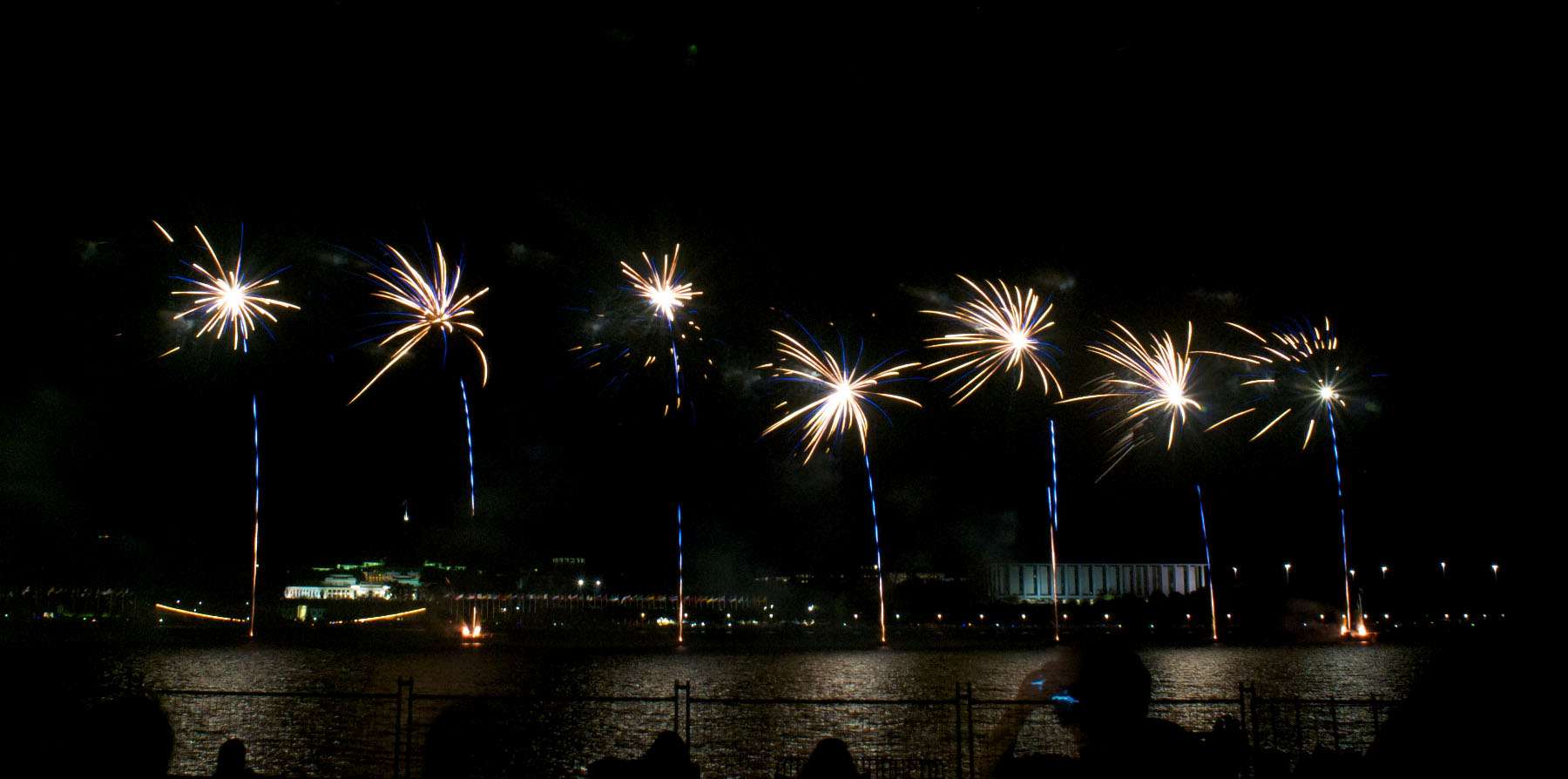 Skyfire lights up Canberra - ABC News