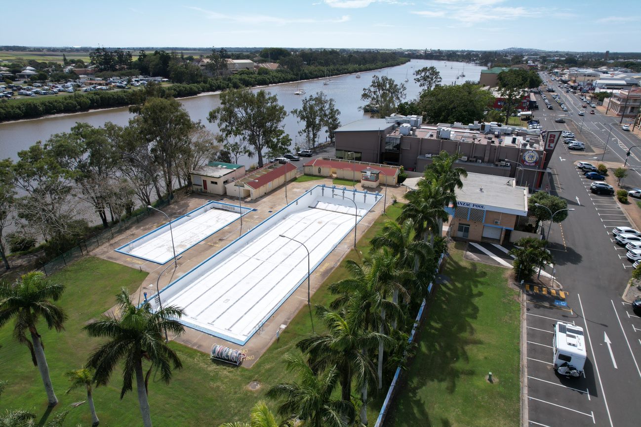 Anzac Pool demolition begins in Bundaberg as locals make last-ditch ...
