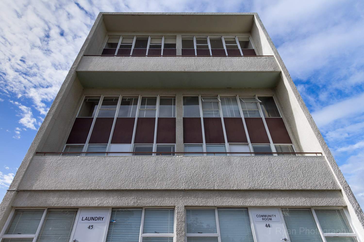 What life was like at Stainforth Court, the public housing 'failure ...