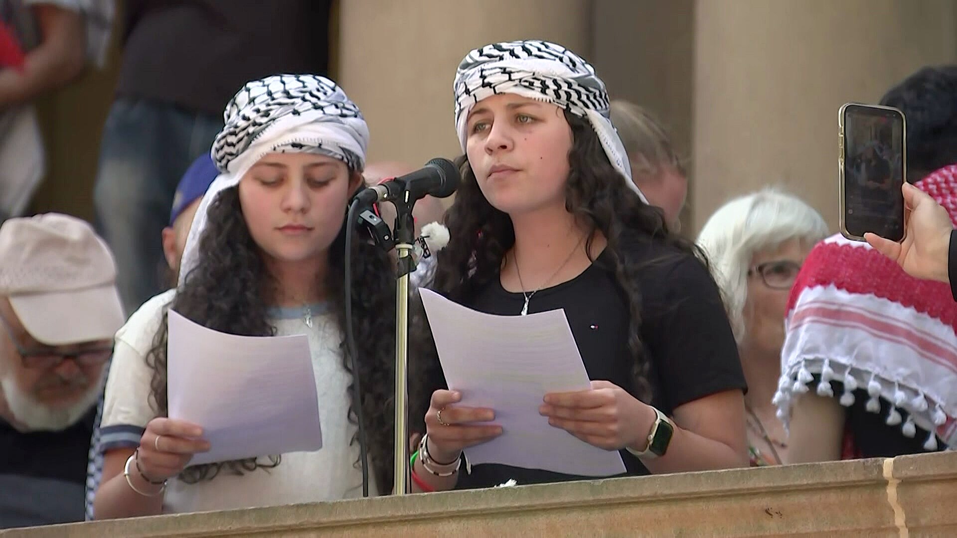 Colours of Palestinian flag fly over streets in Sydney, Brisbane and ...