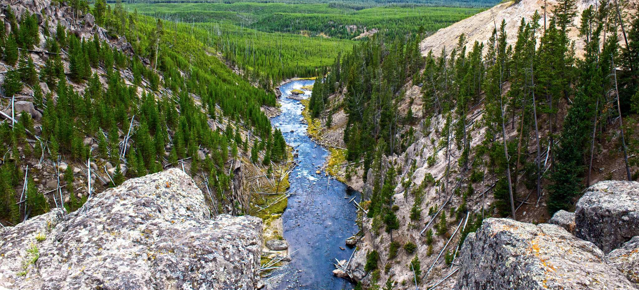 US flooding forces closure of Yellowstone National Park for first time ...