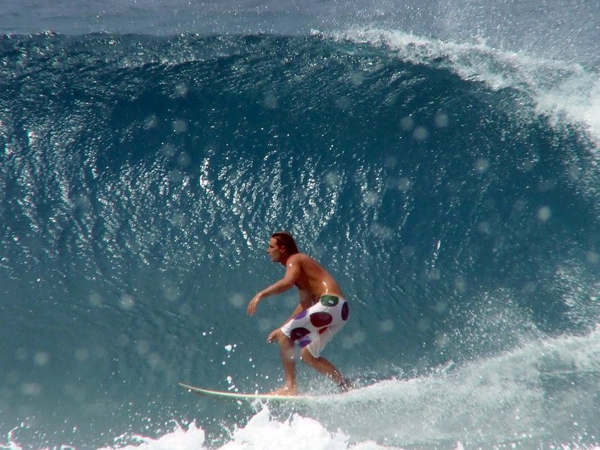 Surfboard trek to put Gold Coast tram plans on track - ABC News