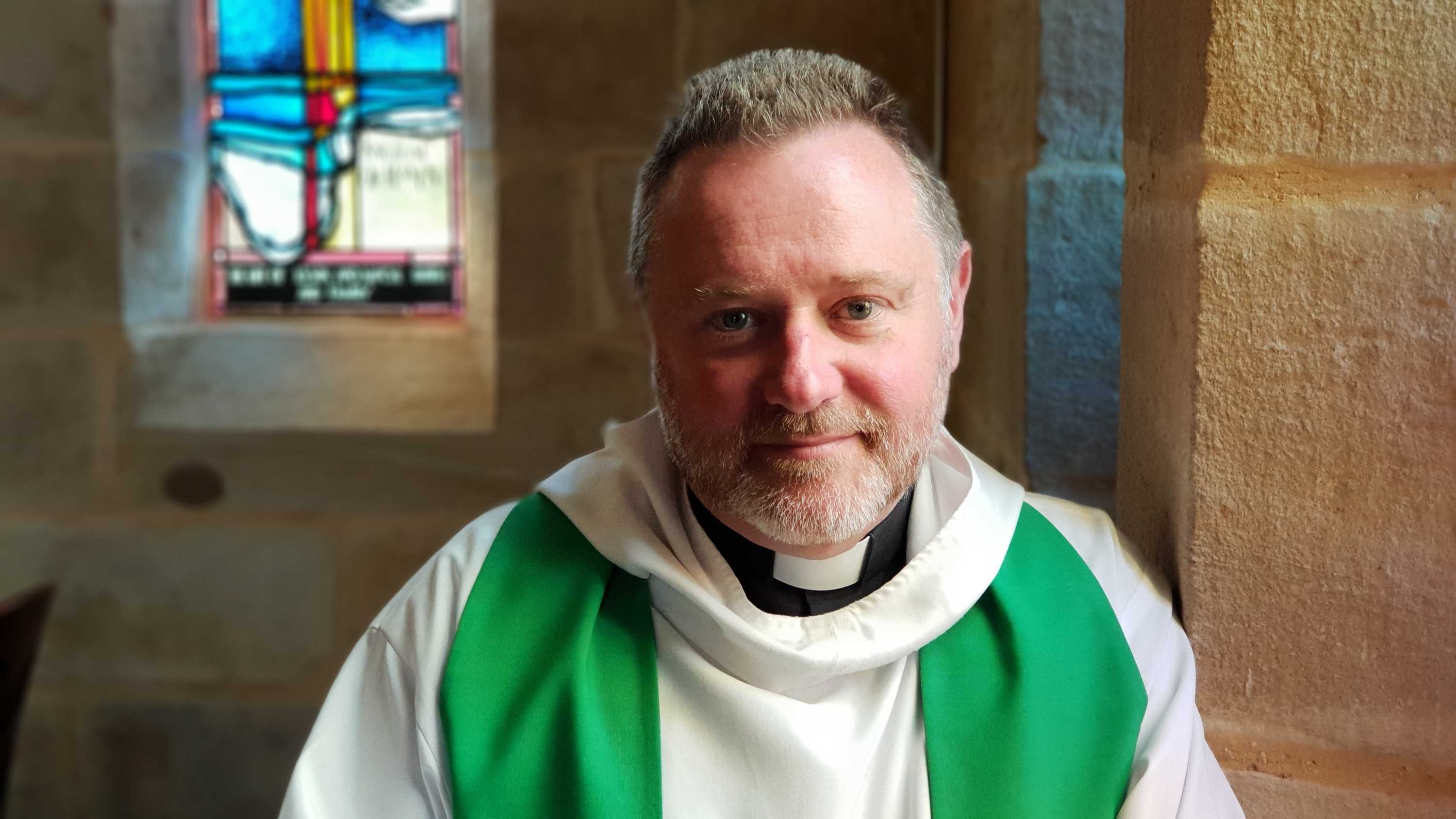 What drives the priest behind those controversial church signs - ABC News