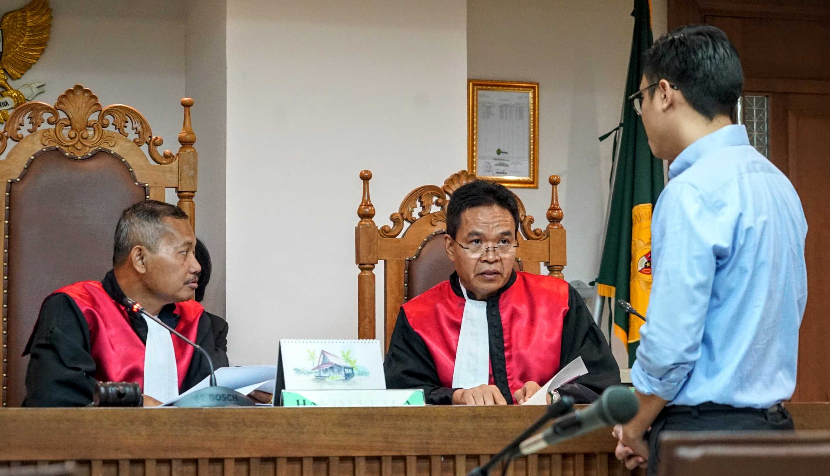 Australia urged to 'respect the court' by lawyer for Indonesians ...