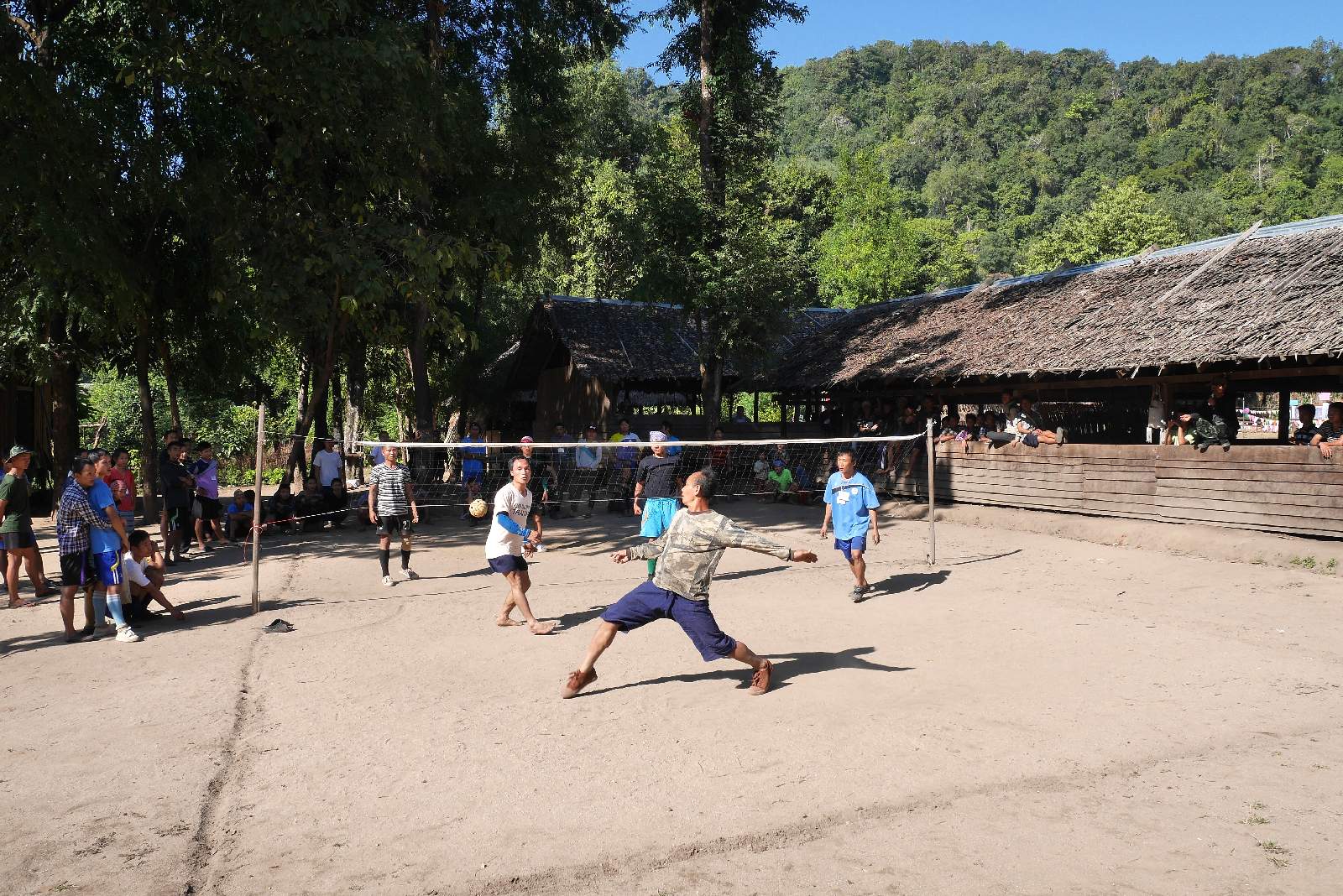 What is caneball? - Behind The News