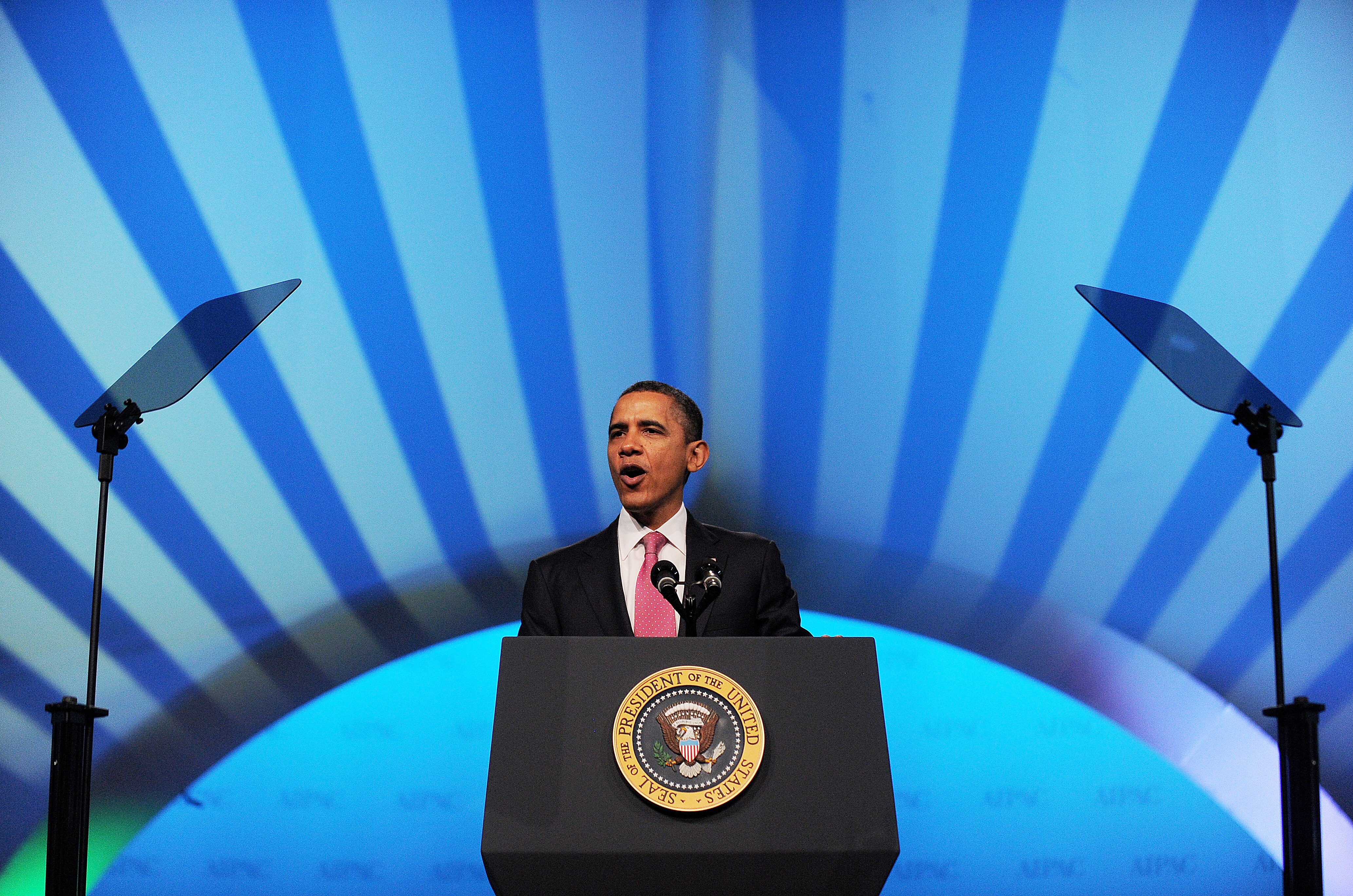 Obama warns against 'loose talk of war' with Iran - ABC News