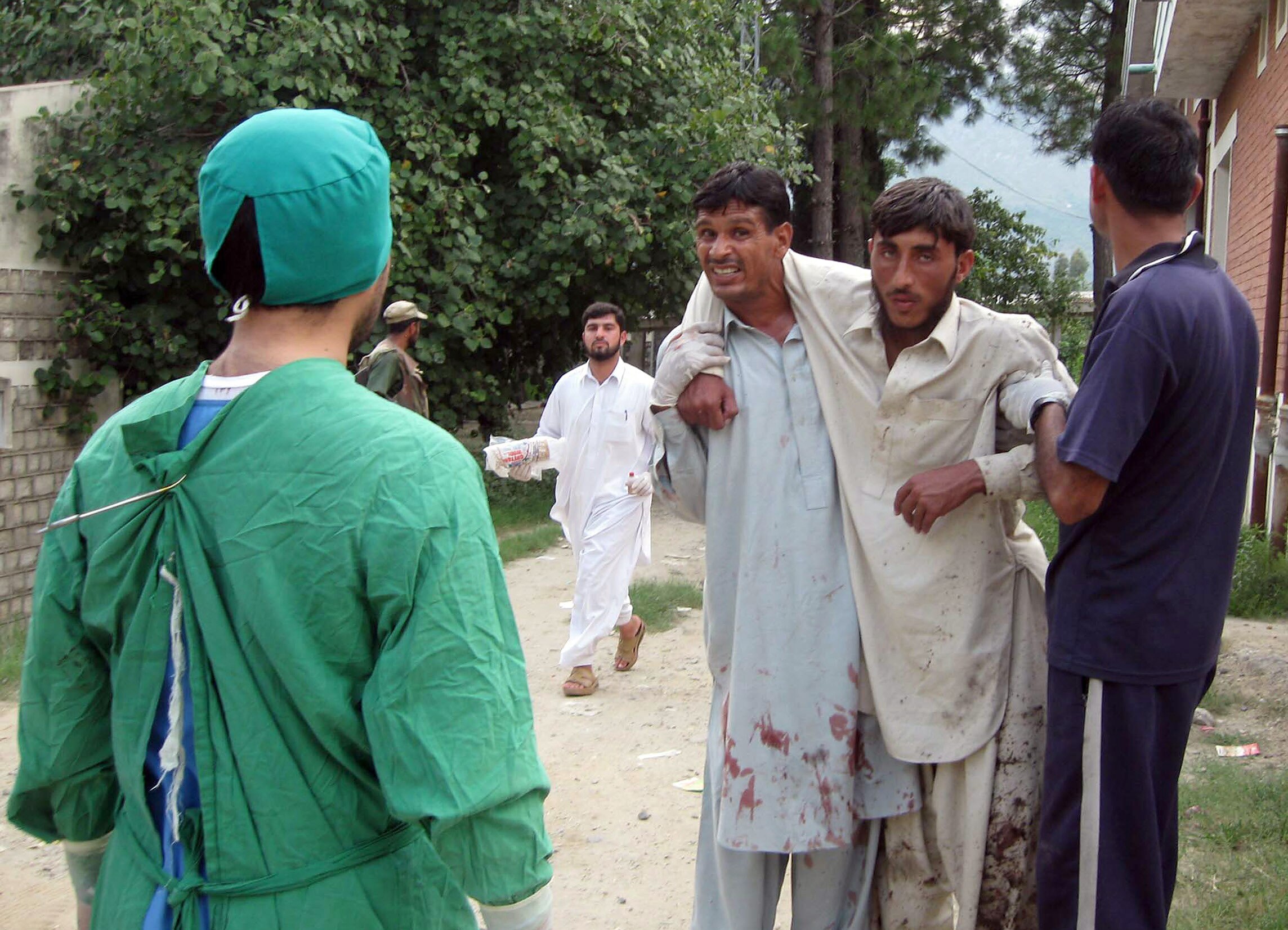 Blast kills 20 at Pakistan funeral - ABC News