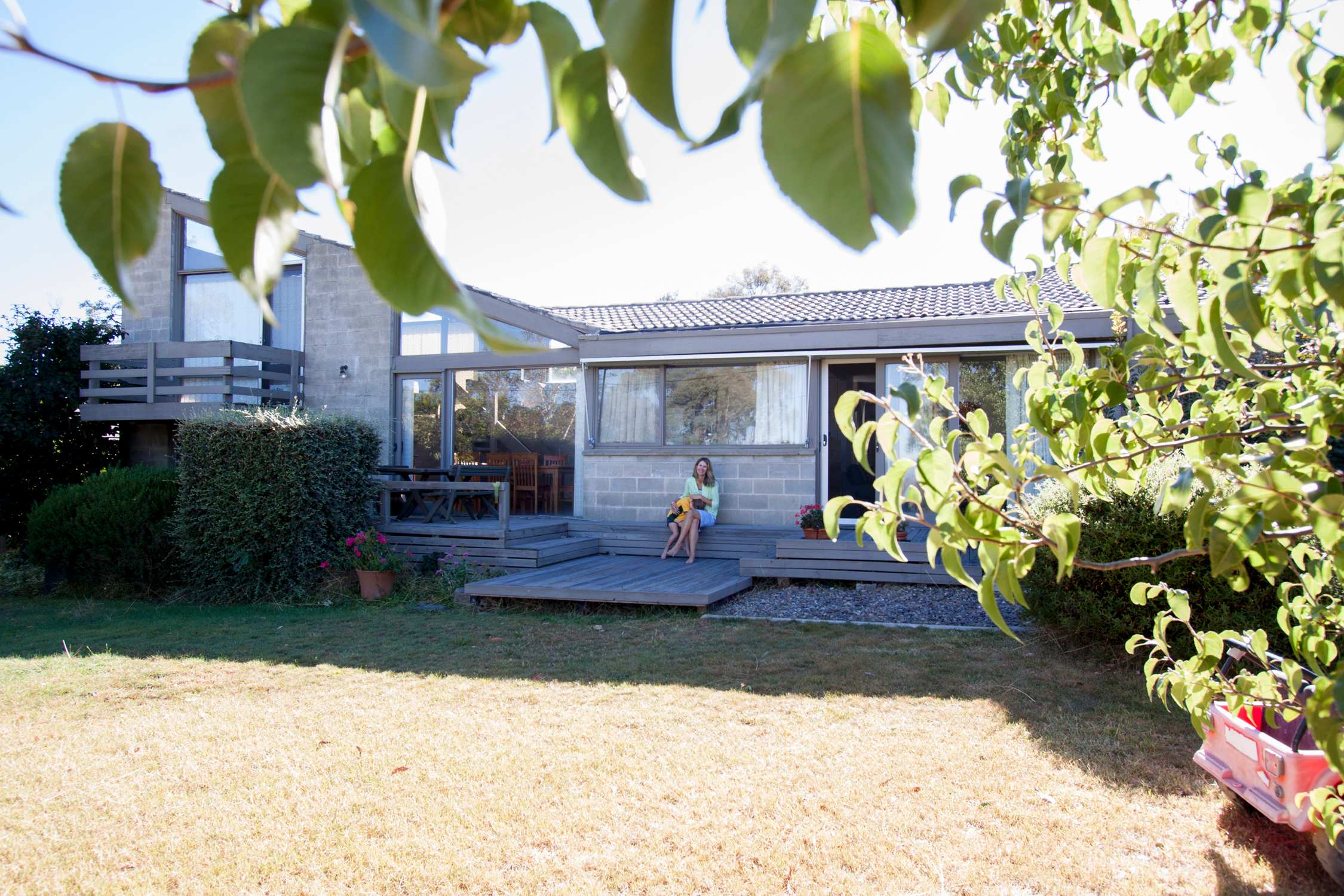 More than bricks and mortar: Canberra's Mr Fluffy homes book captures ...