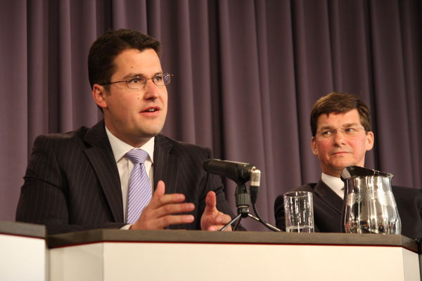 Stanhope, Seselja go head to head - ABC News