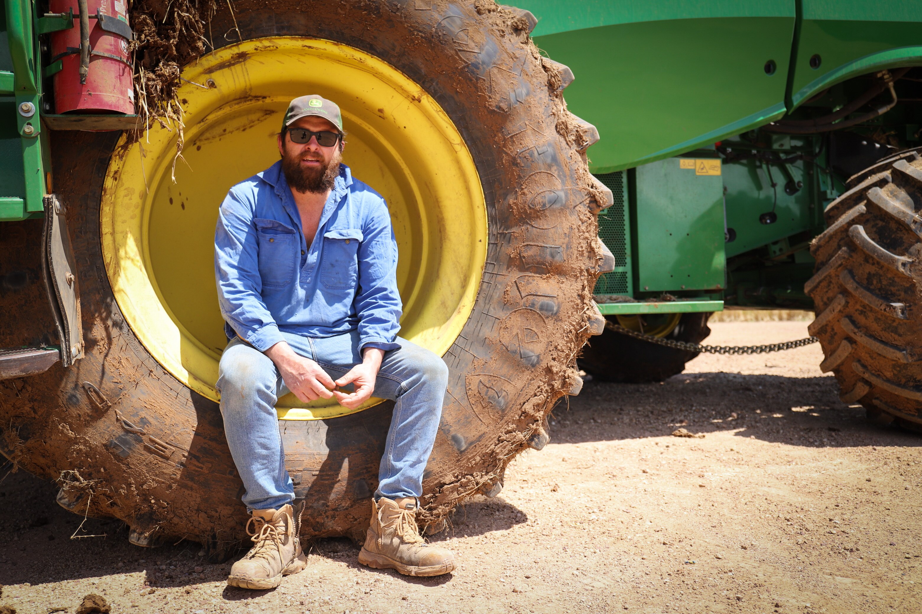 Young workers head to rural NSW and Queensland to help with harvest ...