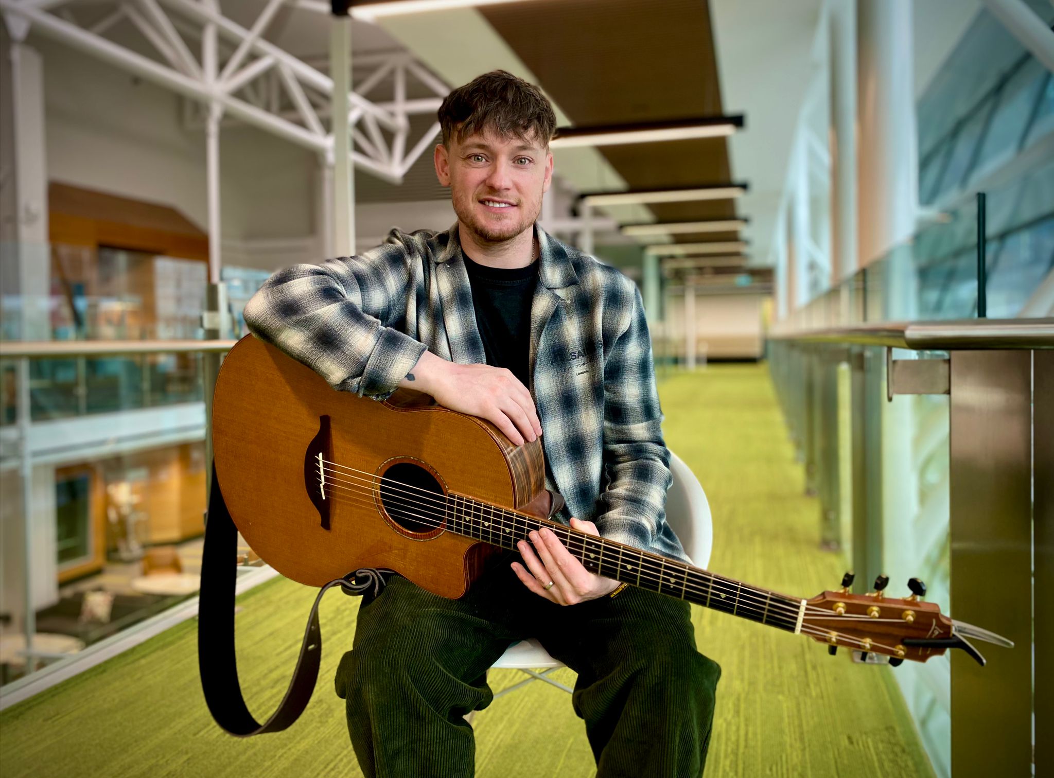 Singer Ryan McMullan on being 'discovered' in a toilet cubicle - ABC listen