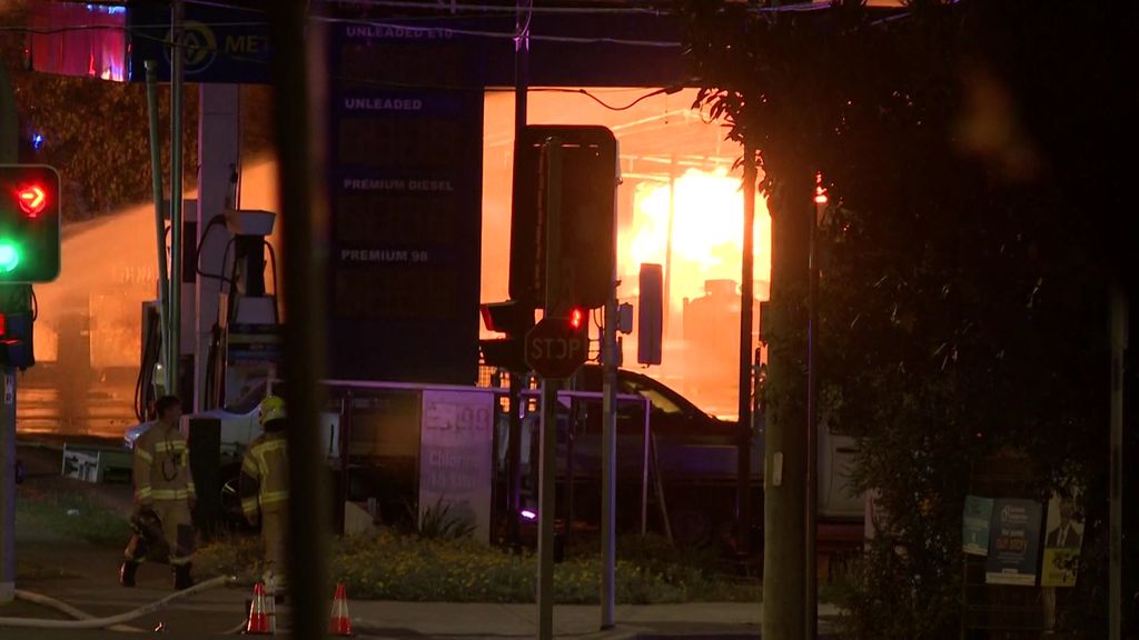 Service station catches fire in Western Sydney - ABC News