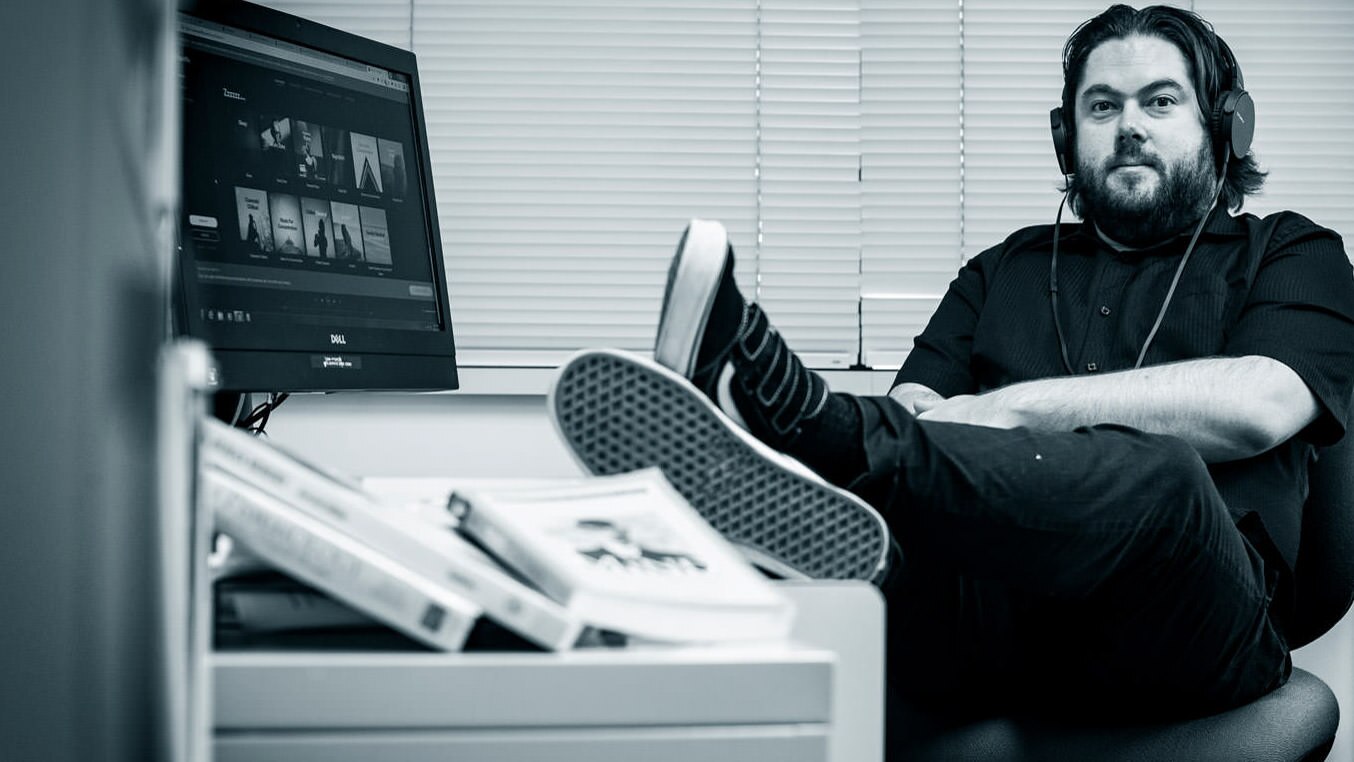 Taylor Swift and Dua Lipa songs top the charts for modern hits ...