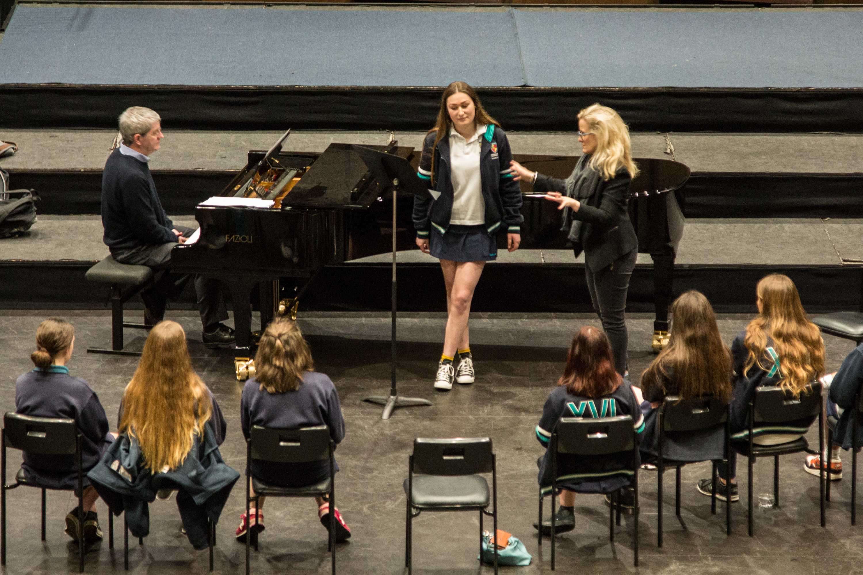 Opera Australia soprano Taryn Fiebig returns to school where she found ...