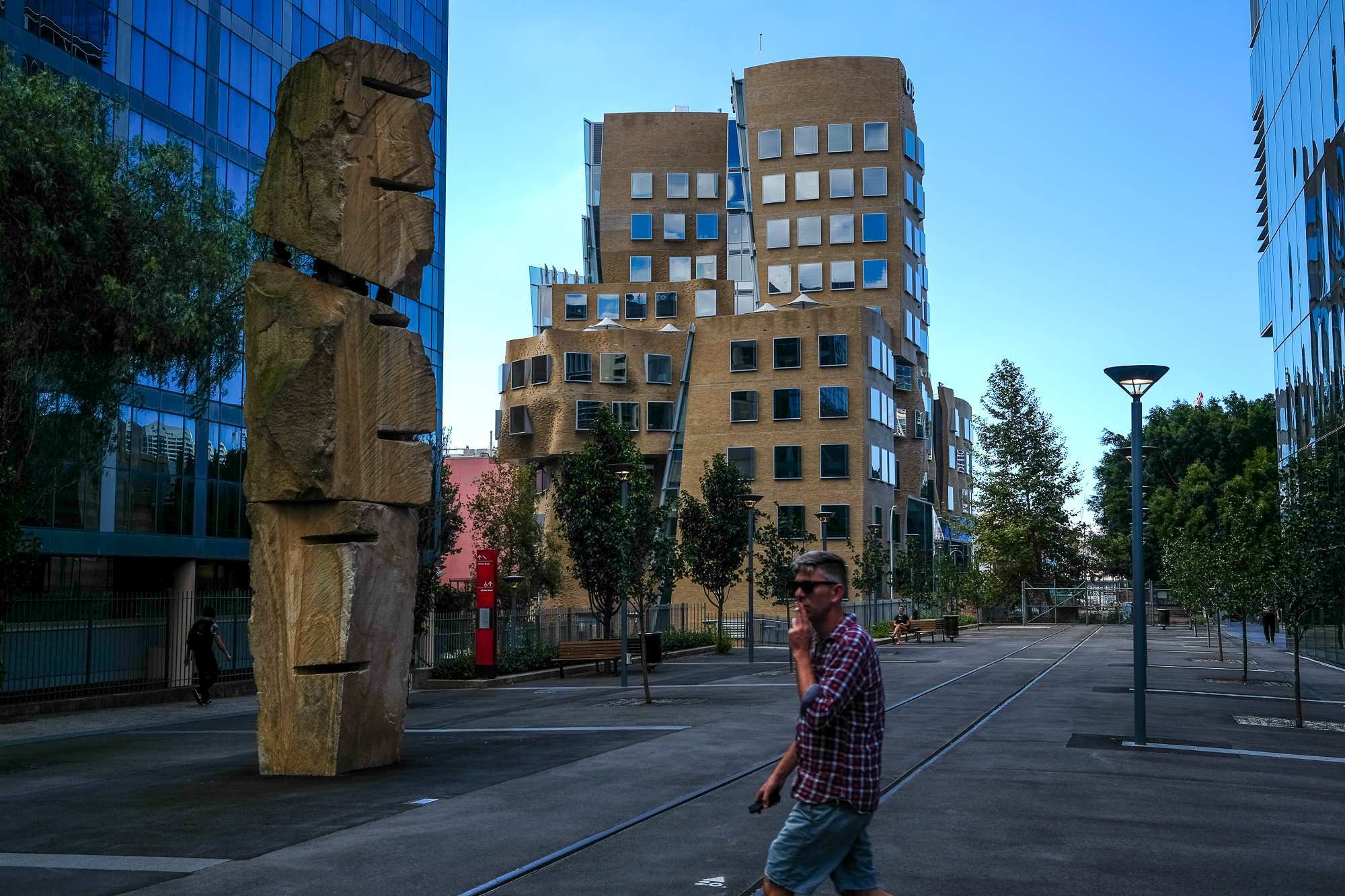 Architect Frank Gehry set to open Dr Chau Chak Wing at Sydney's ...