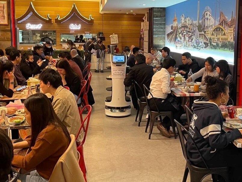 Melbourne's Dodee Paidang Thai restaurant introduces robot waiters ...