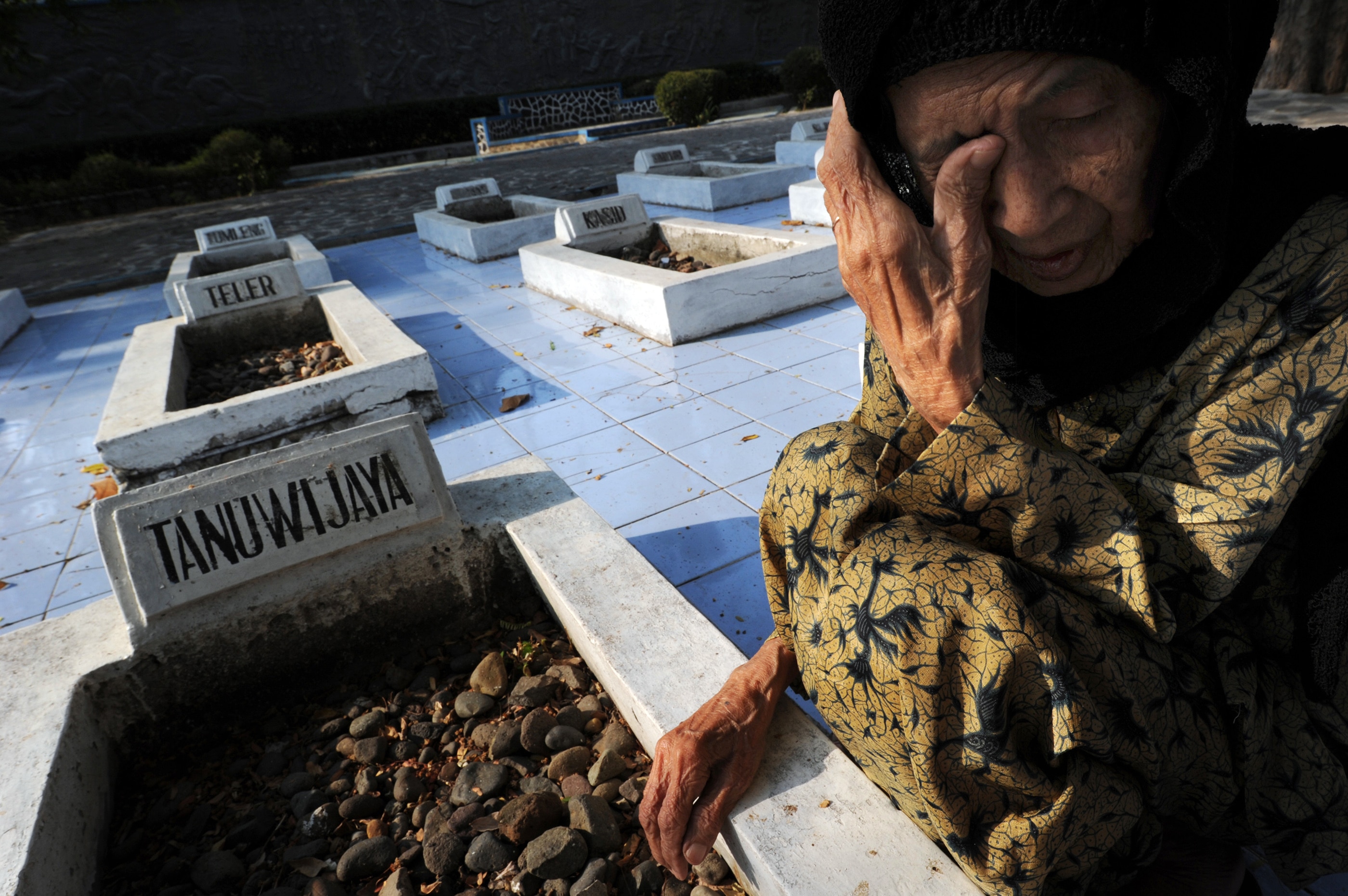 Netherlands sorry for 1947 Indonesia massacre - ABC News