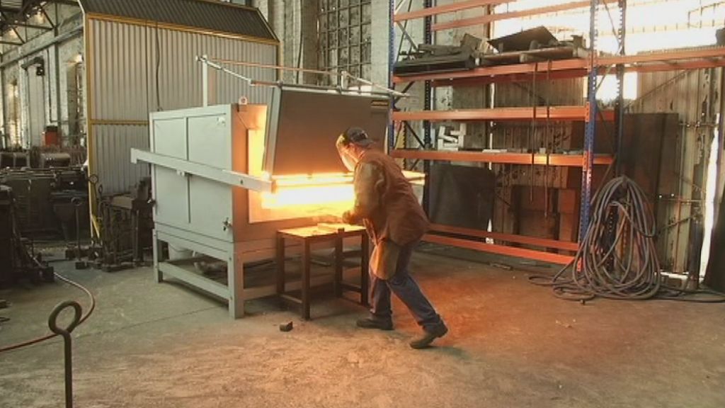 Sisters forge trade careers as blacksmith, painter at Ipswich railway ...