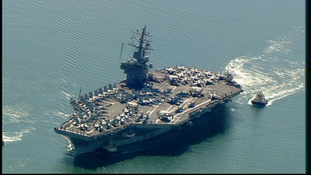 USS Ronald Reagan arrives into Brisbane port, thousands of US sailors ...