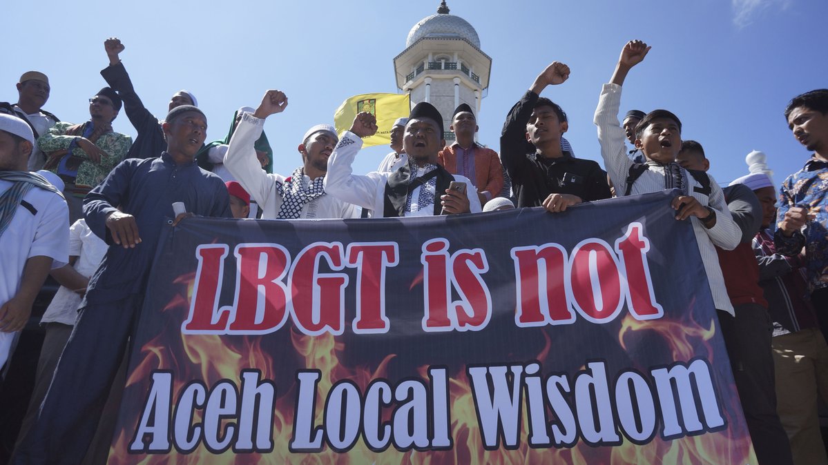 Aceh police chief says transgender people need 're-education' - ABC listen