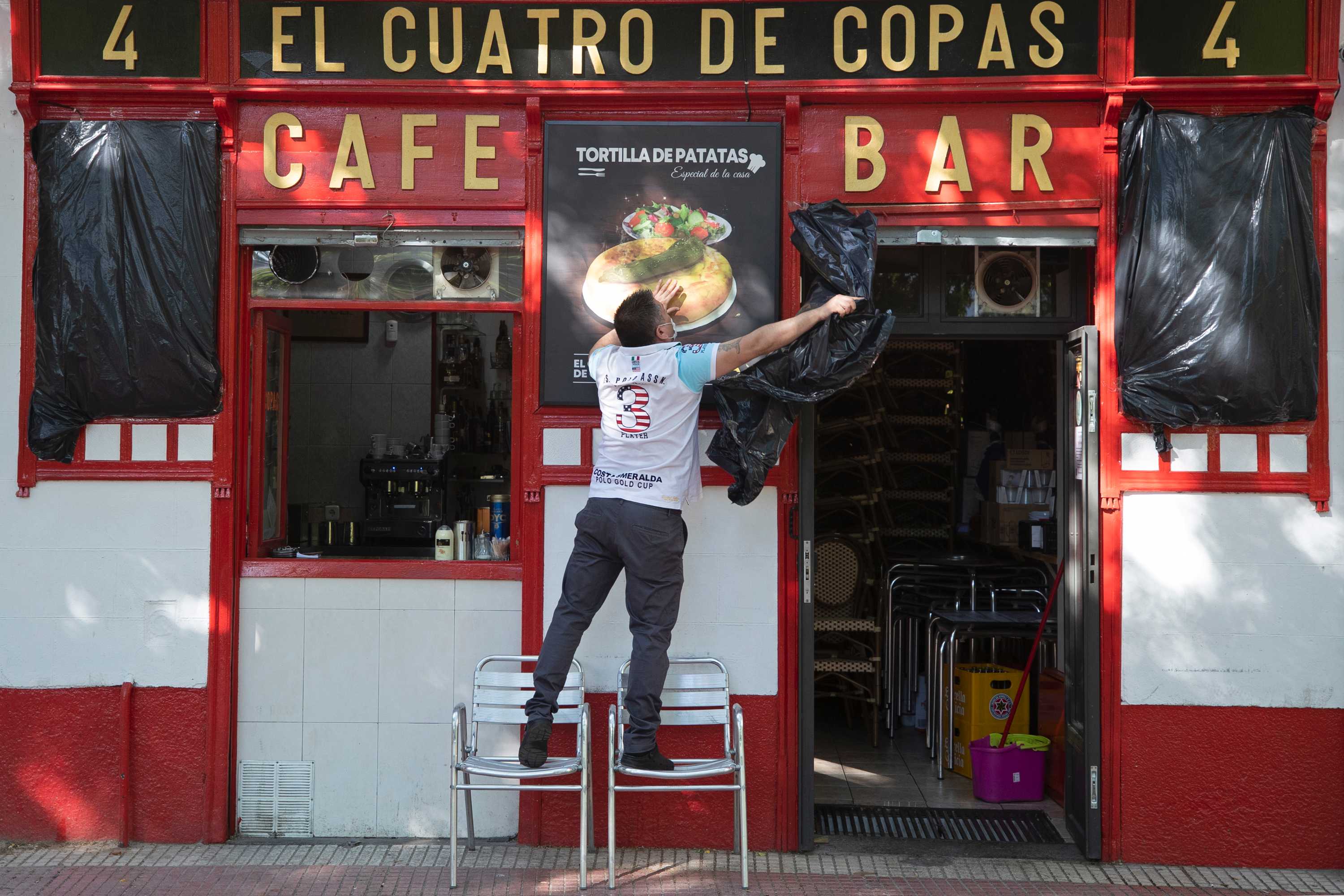 Spain lifts quarantine restrictions on tourists from July 1 as ...