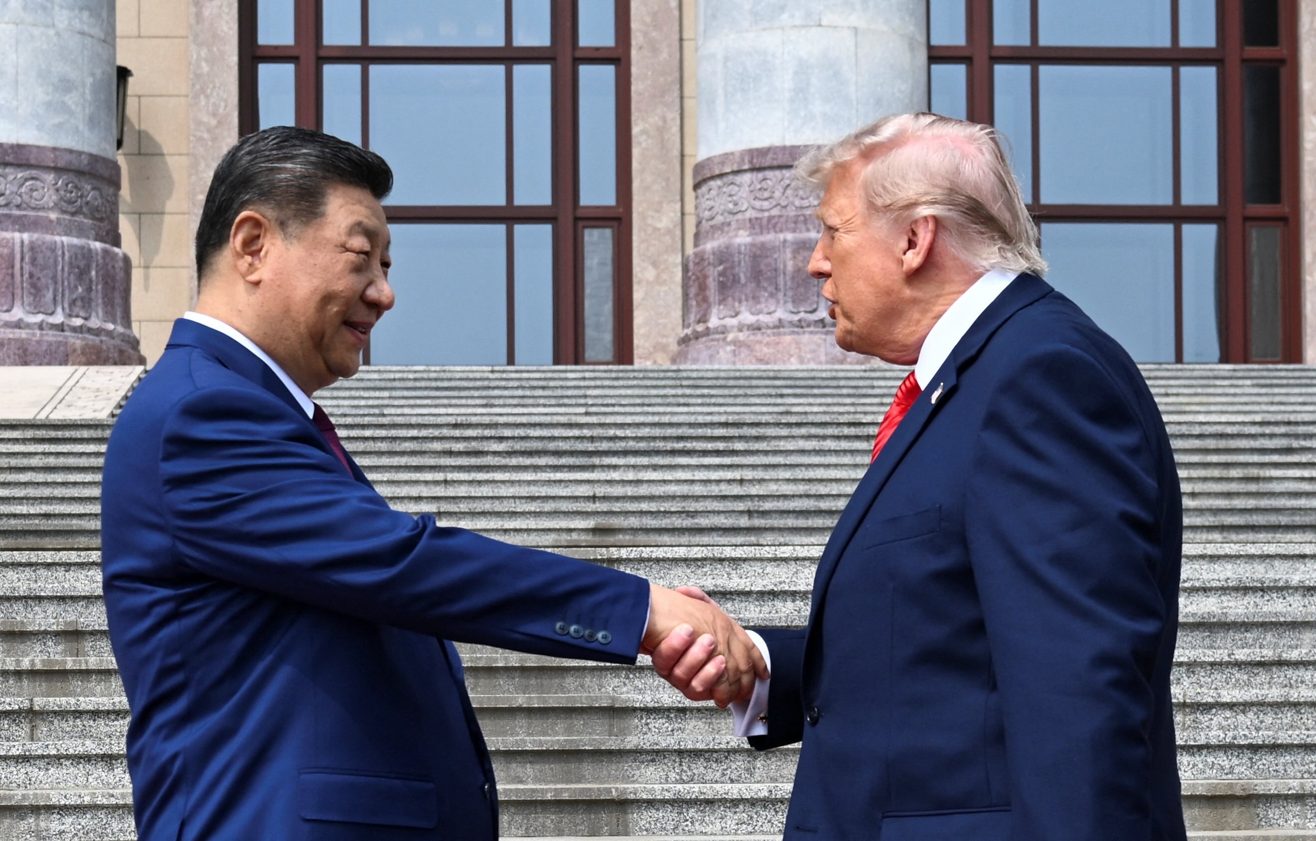 视频：特朗普见习近平 - ABC News