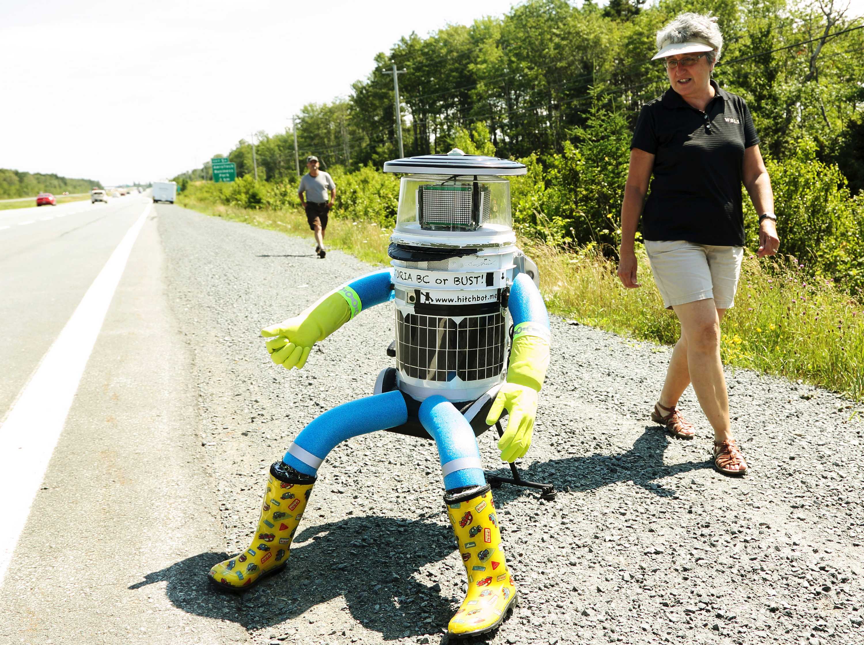 Hitchhiking Canadian robot HitchBot reaches journey's end - ABC News