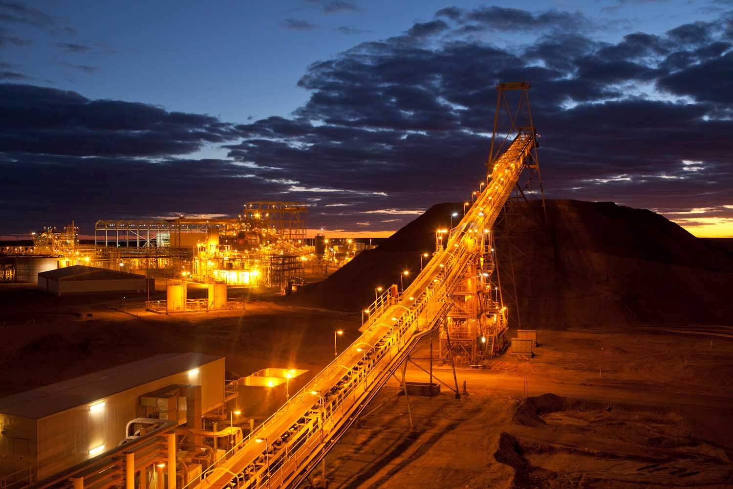 Worker crushed to death at OZ Minerals Prominent Hill mine in SA's far ...